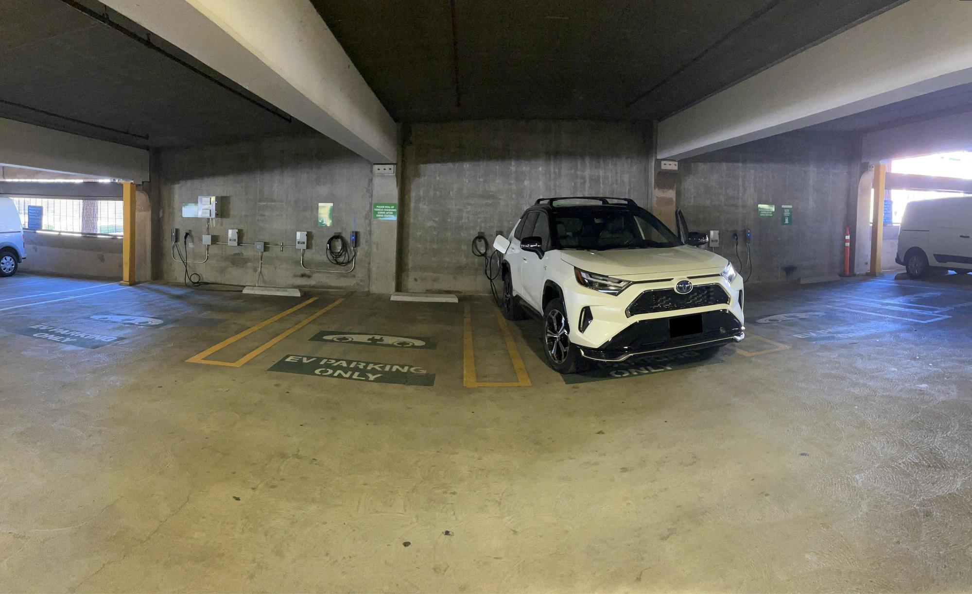 299 North Euclid Office | Pasadena, CA | EV Station