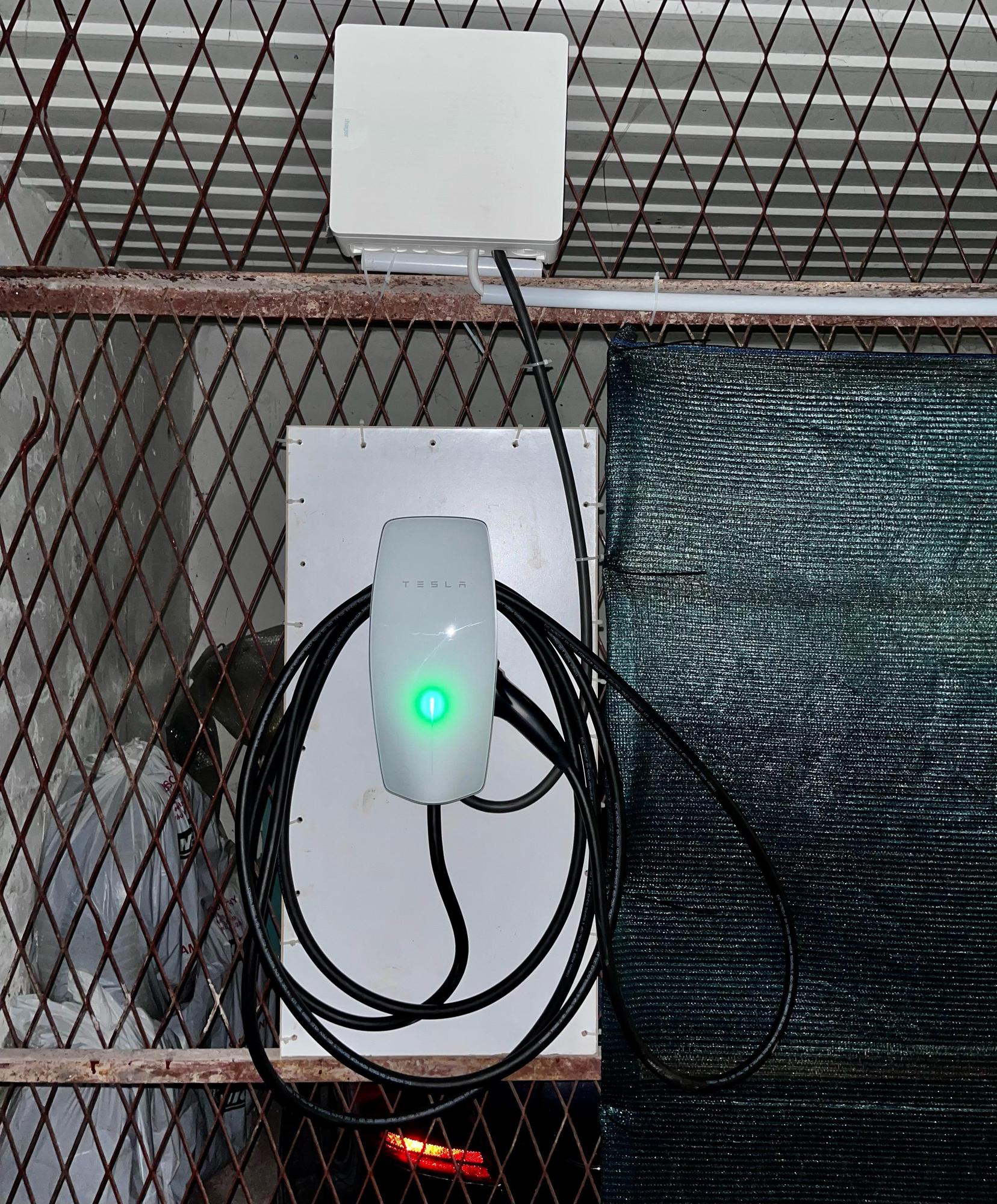 Tesla Type 2 Charger | Sarajevo, Federacija Bosne i Hercegovine | EV ...