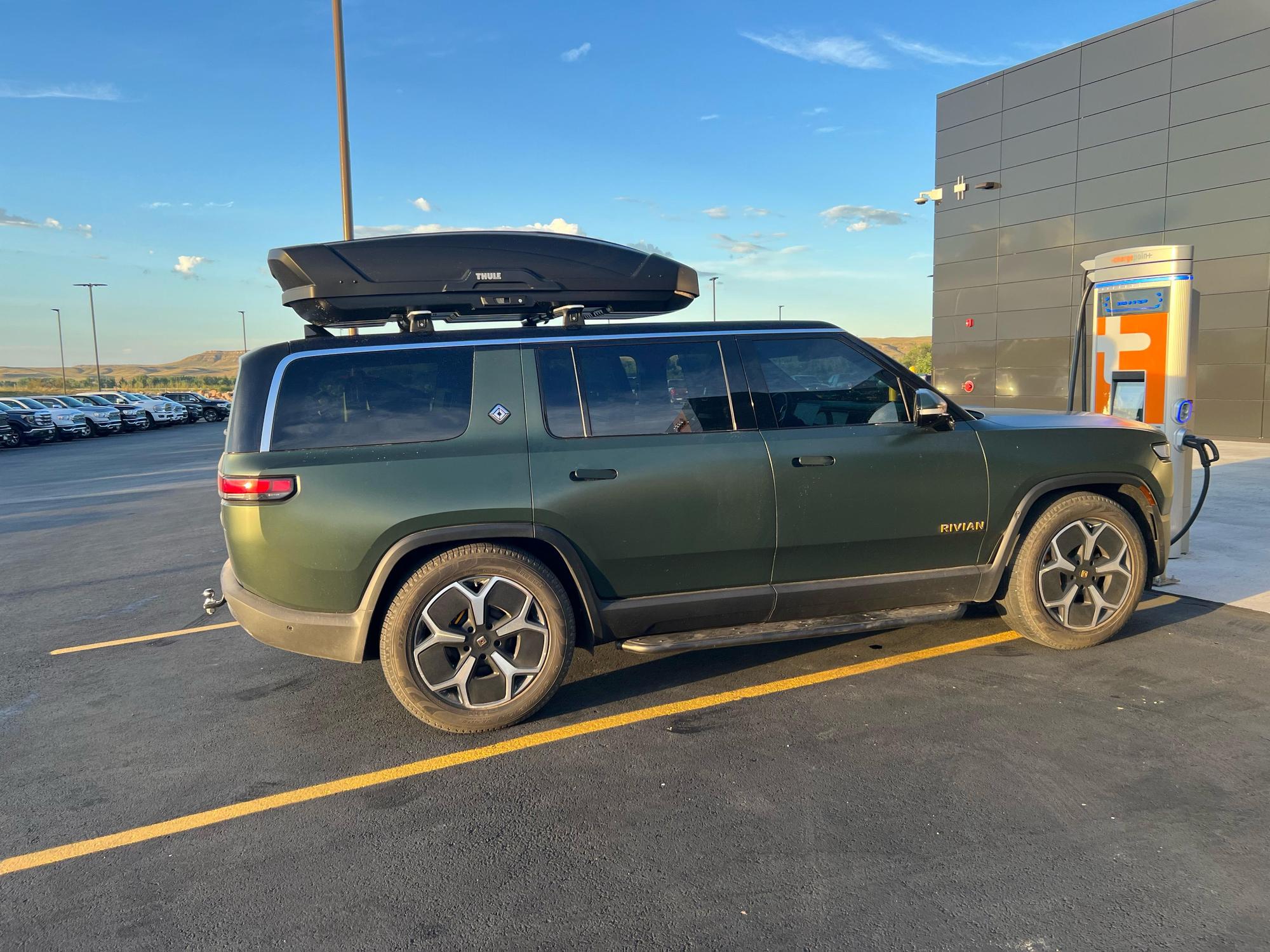Sheridan Motor Jeep | Sheridan, WY | EV Station