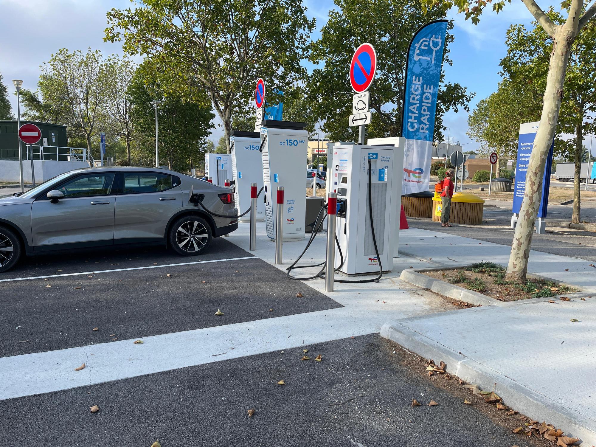 A51 Aire De Manosque Est | Volx, Provence-Alpes-Côte d'Azur | EV Station