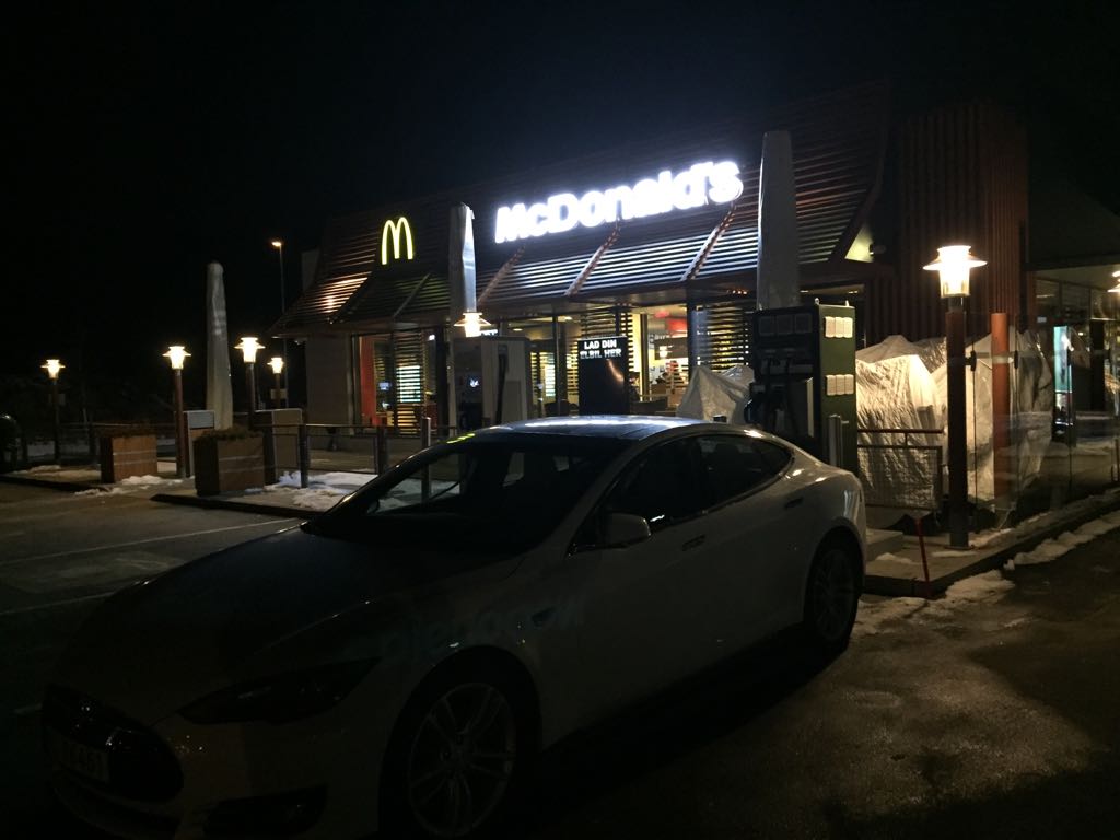 McDonald's | Kveldroveien 40, 1407 Vinterbro, Norway | EV Station