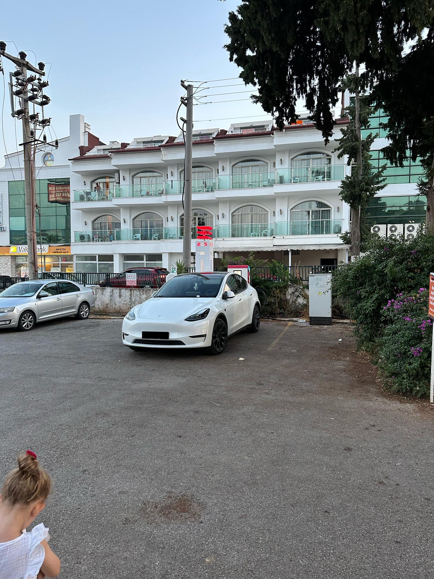 Marmaris 3M Migros // ZES // 60kW | Armutalan, Cumhuriyet Blv. No:16 ...
