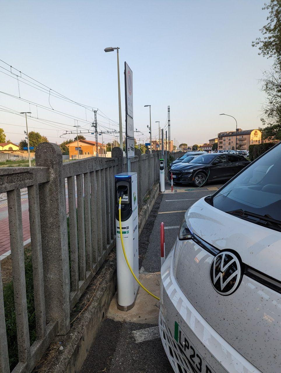 BeCharge Piazza Padana | Erba, Lombardia | EV Station