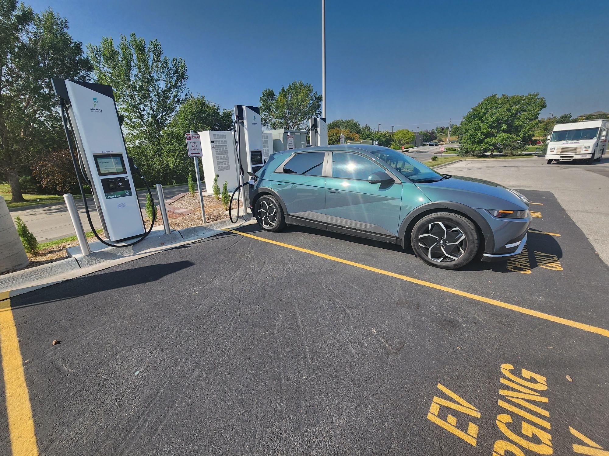 Target Omaha | Omaha, NE | EV Station