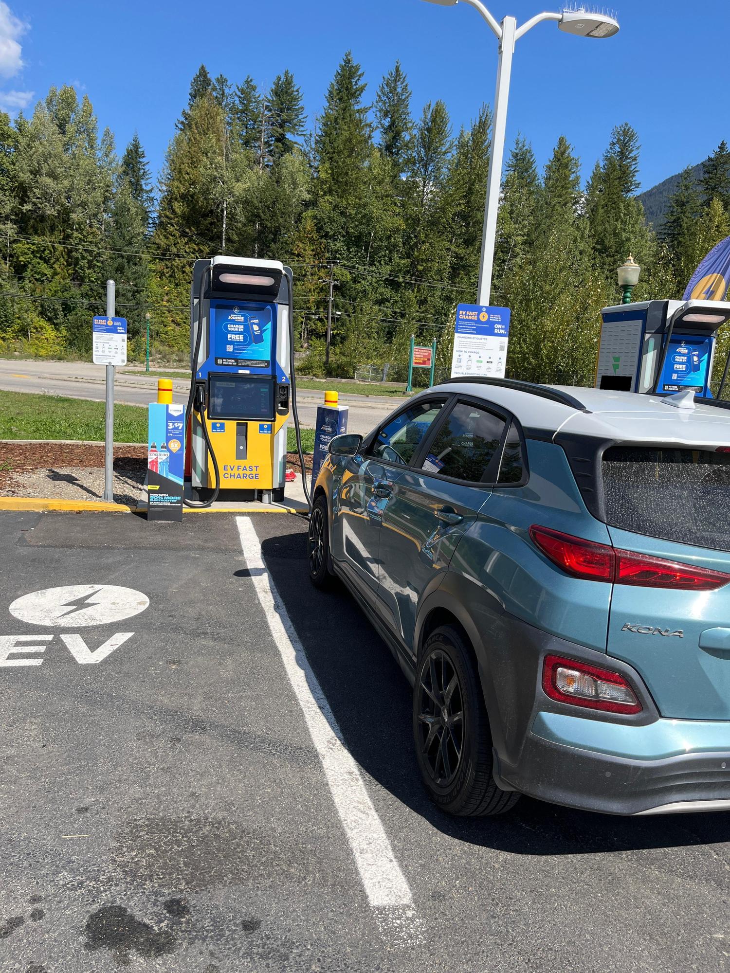 On the Run - Convenience Store | Revelstoke, BC | EV Station