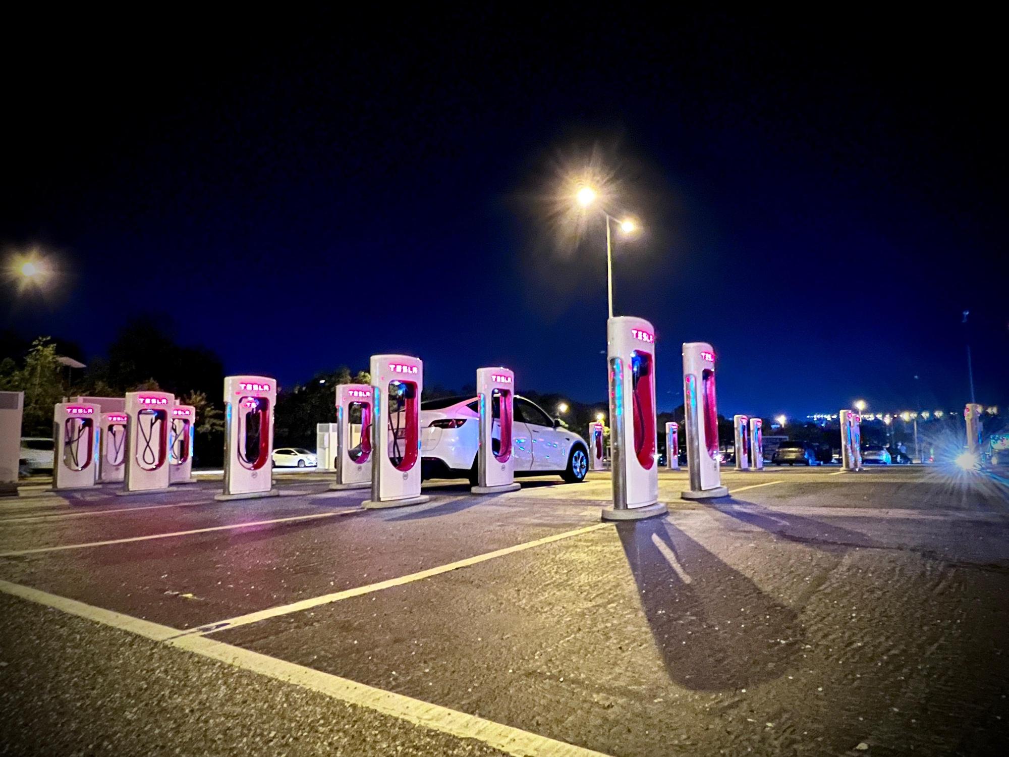 Moto Exeter (1) | 30 Sandygate Roundabout, Exeter EX2 7HF, UK | EV Station