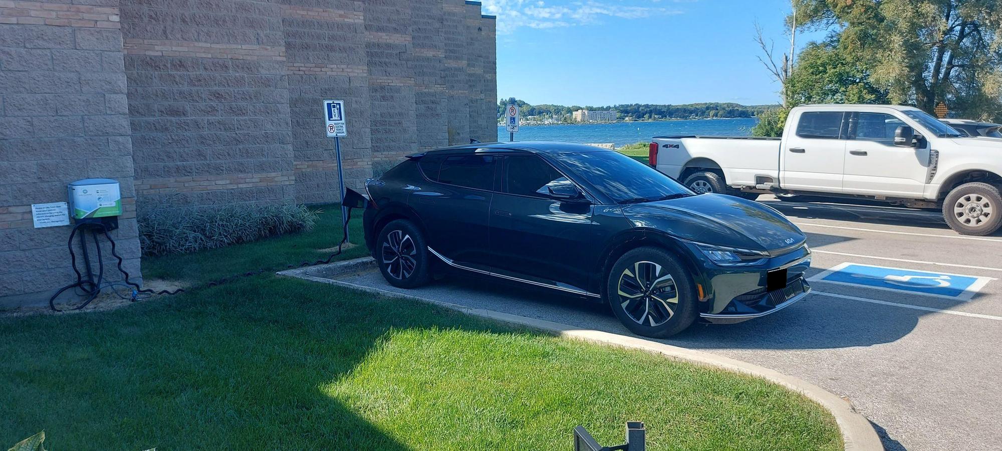 Best Western Inn On The Bay | Owen Sound, ON | EV Station