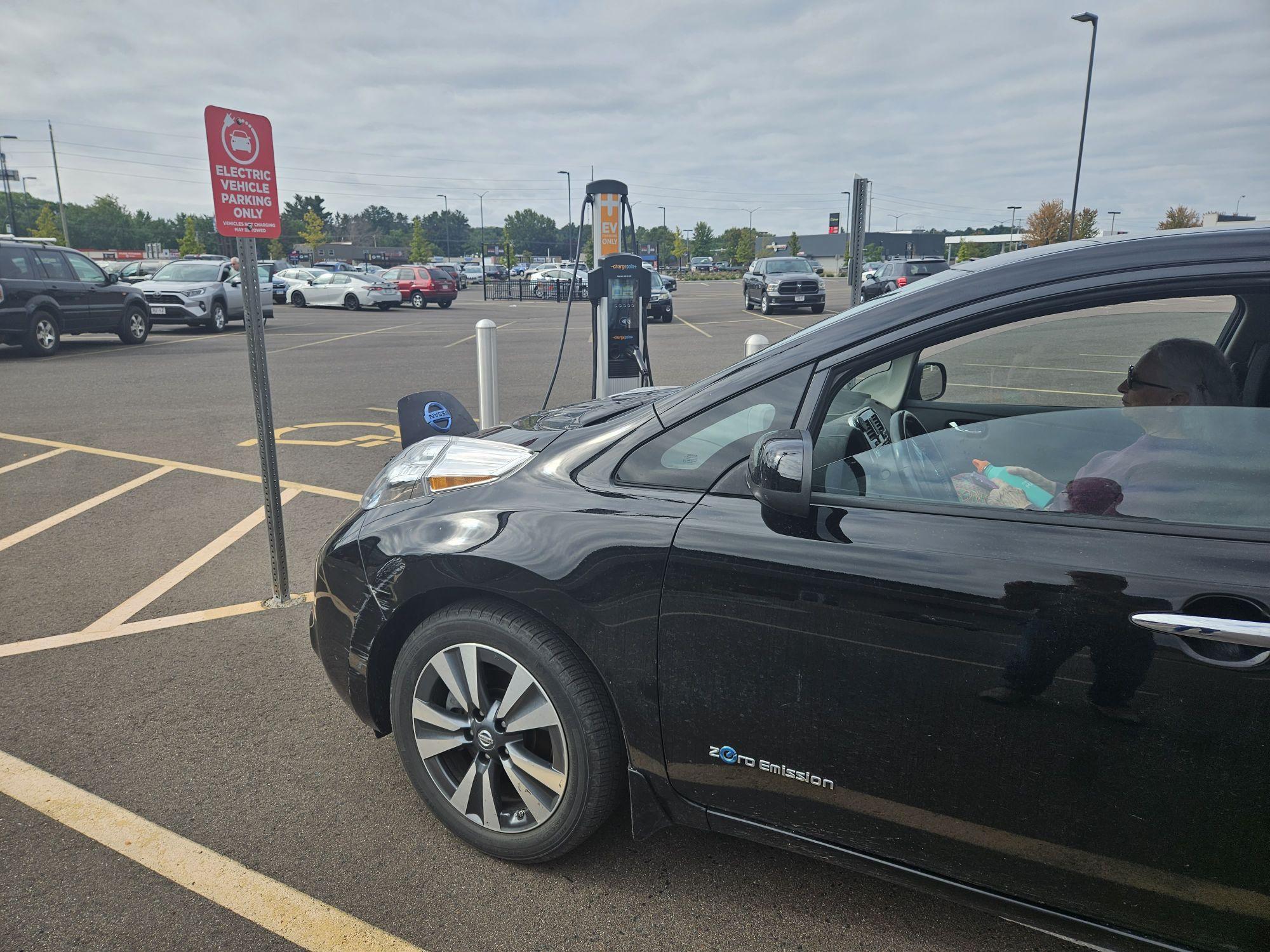 Hy-Vee | Eau Claire, WI | EV Station