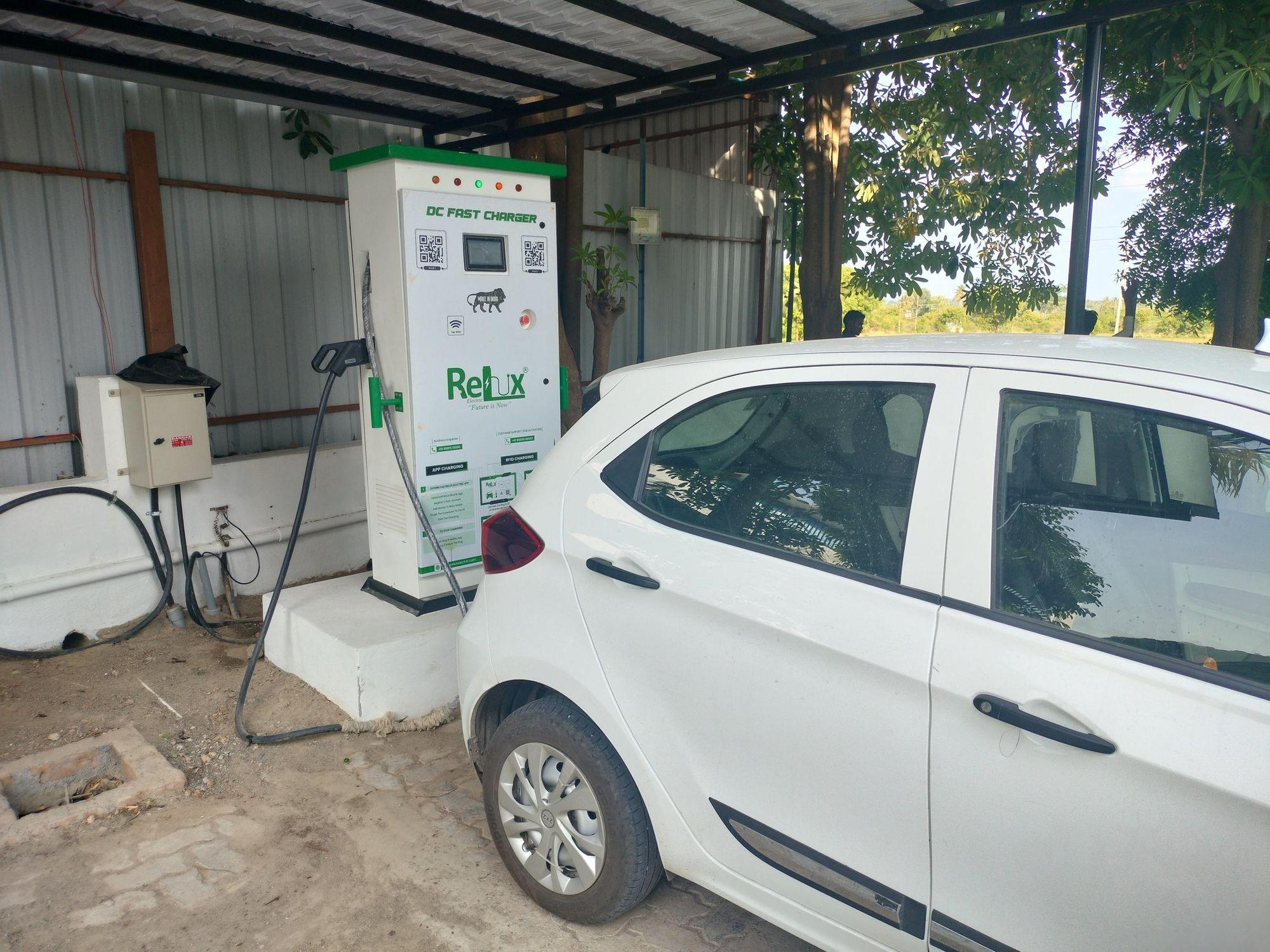 Hotel Aaryas | 60kW CCS2 Dual Gun EV charger | Relux EV Charging ...