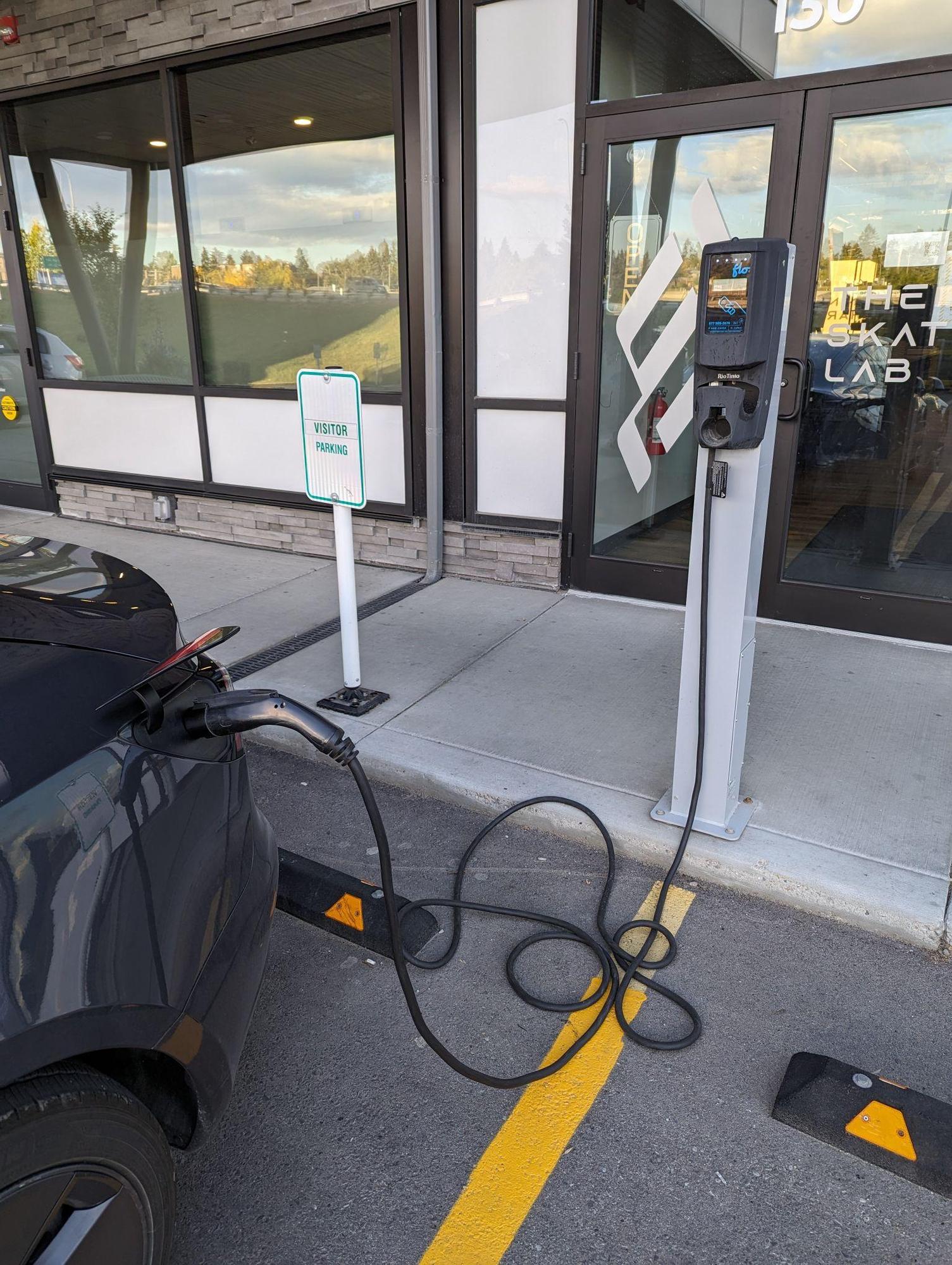 Kingsland Junction | Calgary, AB | EV Station