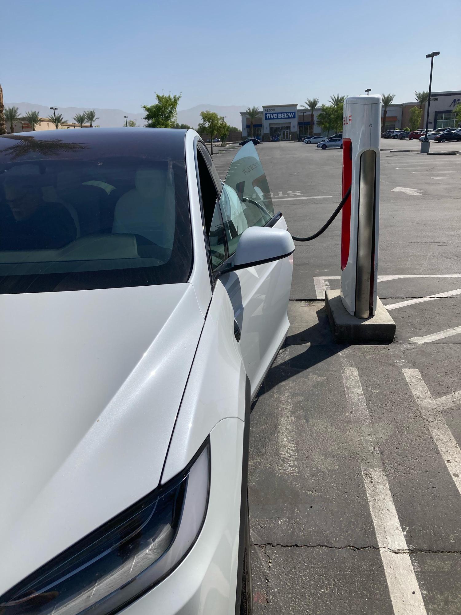 Indio Towne Center | Indio, CA | EV Station