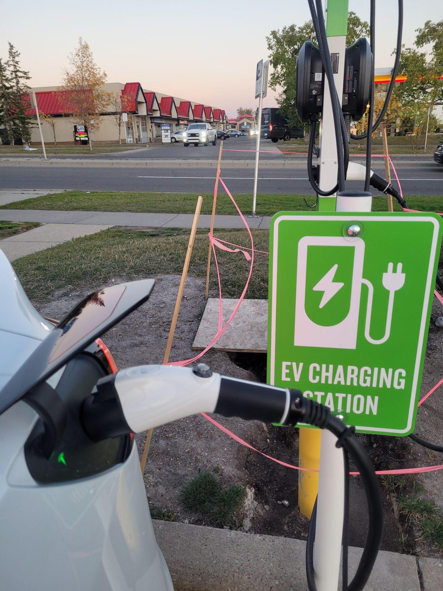 AMA Calgary Crowfoot | Calgary, AB | EV Station