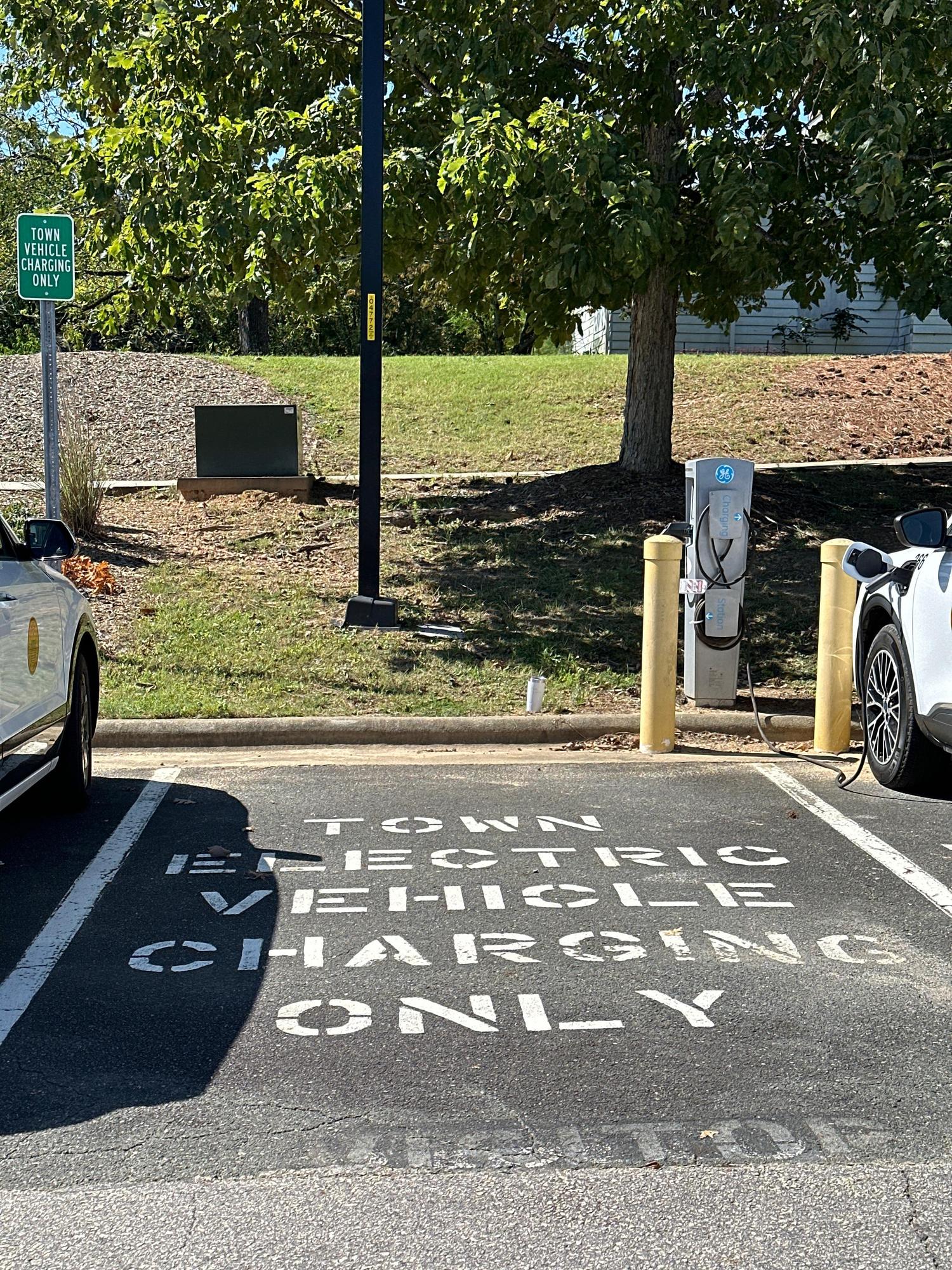 Apex Town Hall | Apex, NC | EV Station