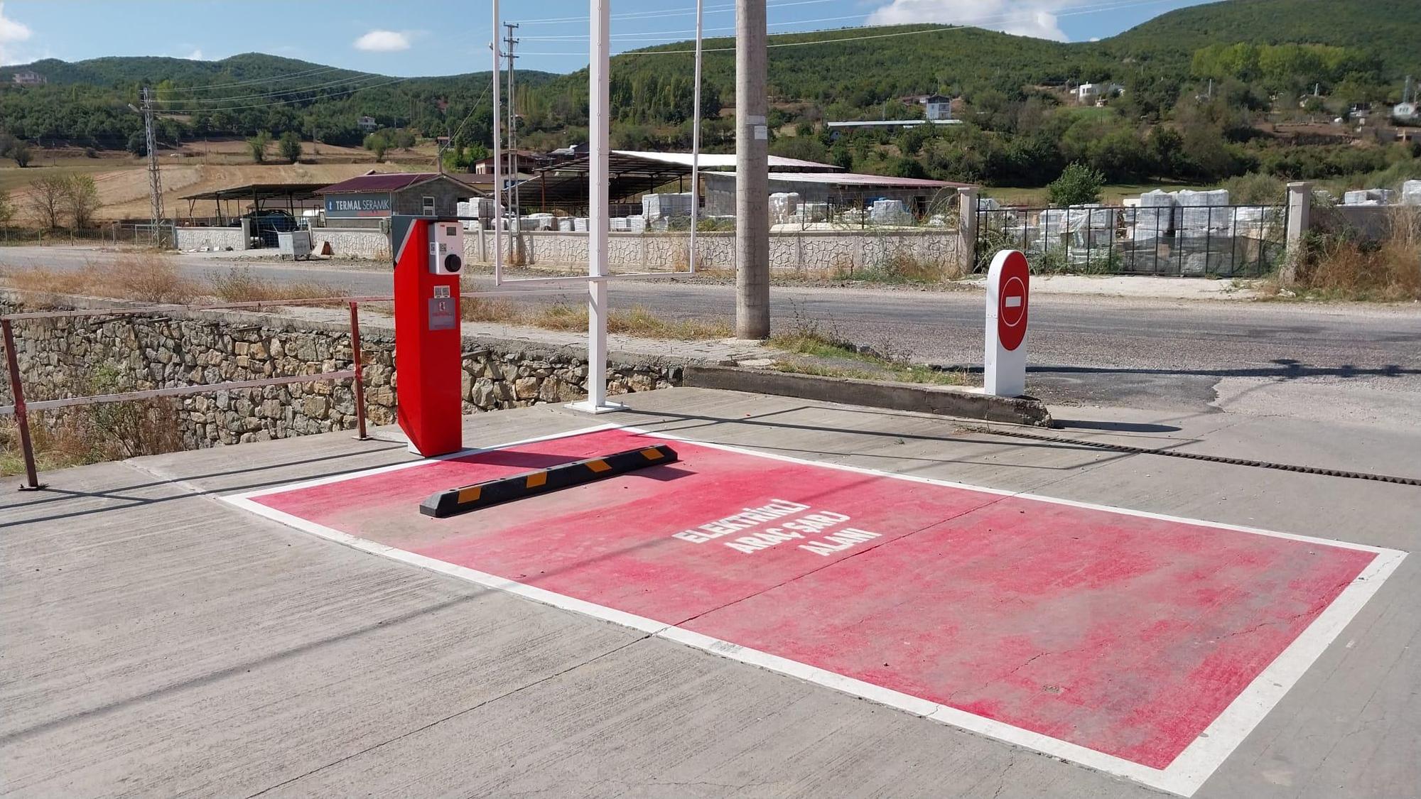 Akpet-zeki Petrol | Kurtuluş Mah. Çevreli Cad. Almus/Tokat | EV Station