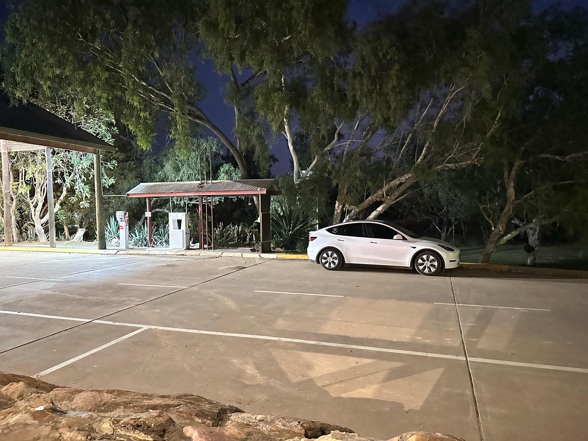 Fitzroy River Lodge | Fitzroy Crossing, WA | EV Station