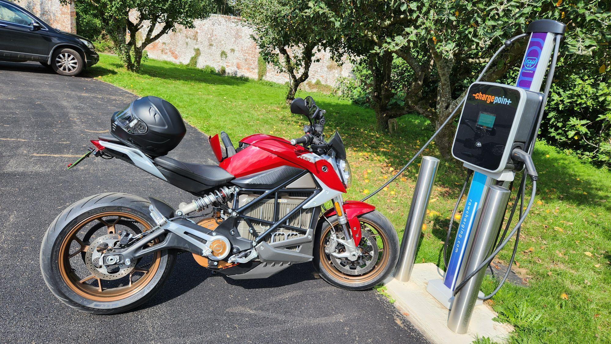 Lainston House | Winchester, SO21 2LT, GBR | EV Station