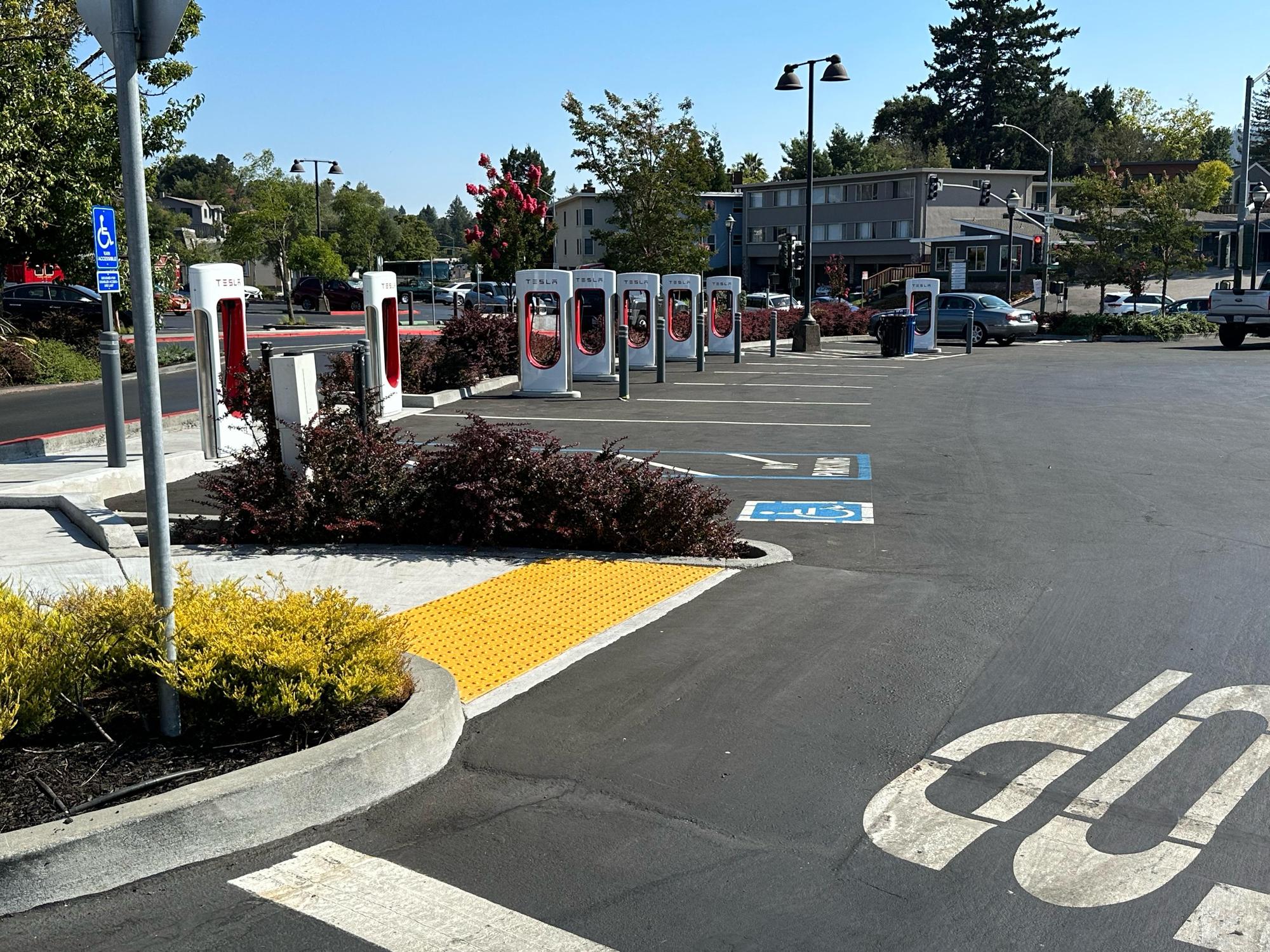 Red Hill Shopping Center | San Anselmo, CA | EV Station
