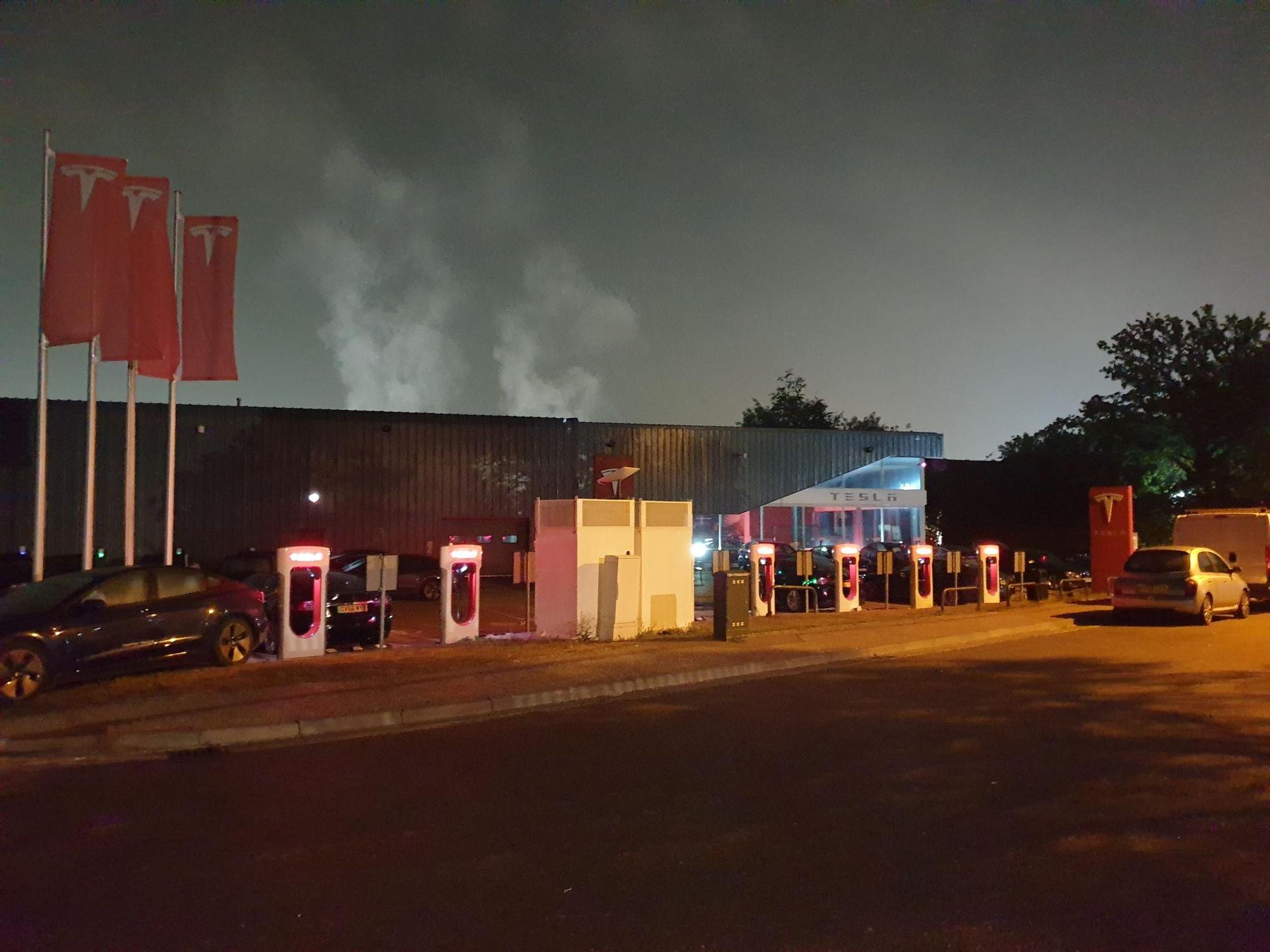 Tesla Centre Gatwick (2) | 3 County Oak Way, County Oak, Crawley RH11 ...