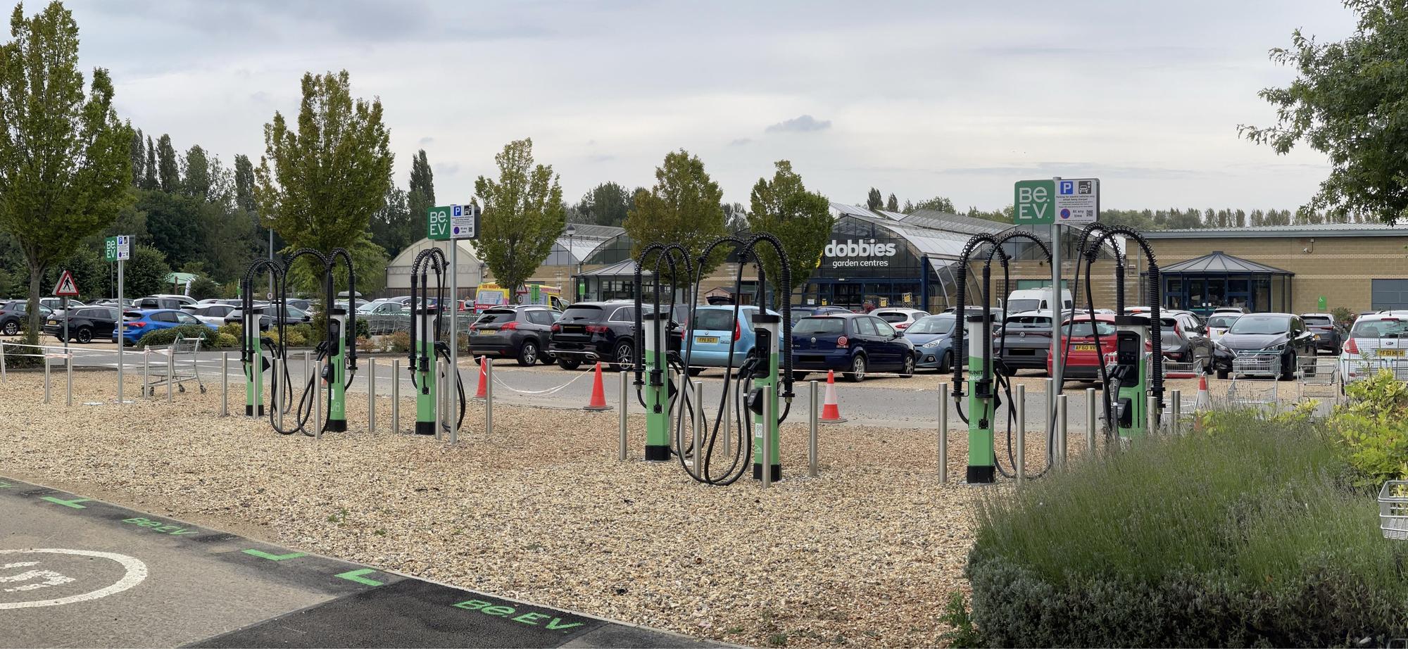 Dobbies Garden Centre Huntingdon | Banks End, Wyton, Huntingdon, PE28 ...