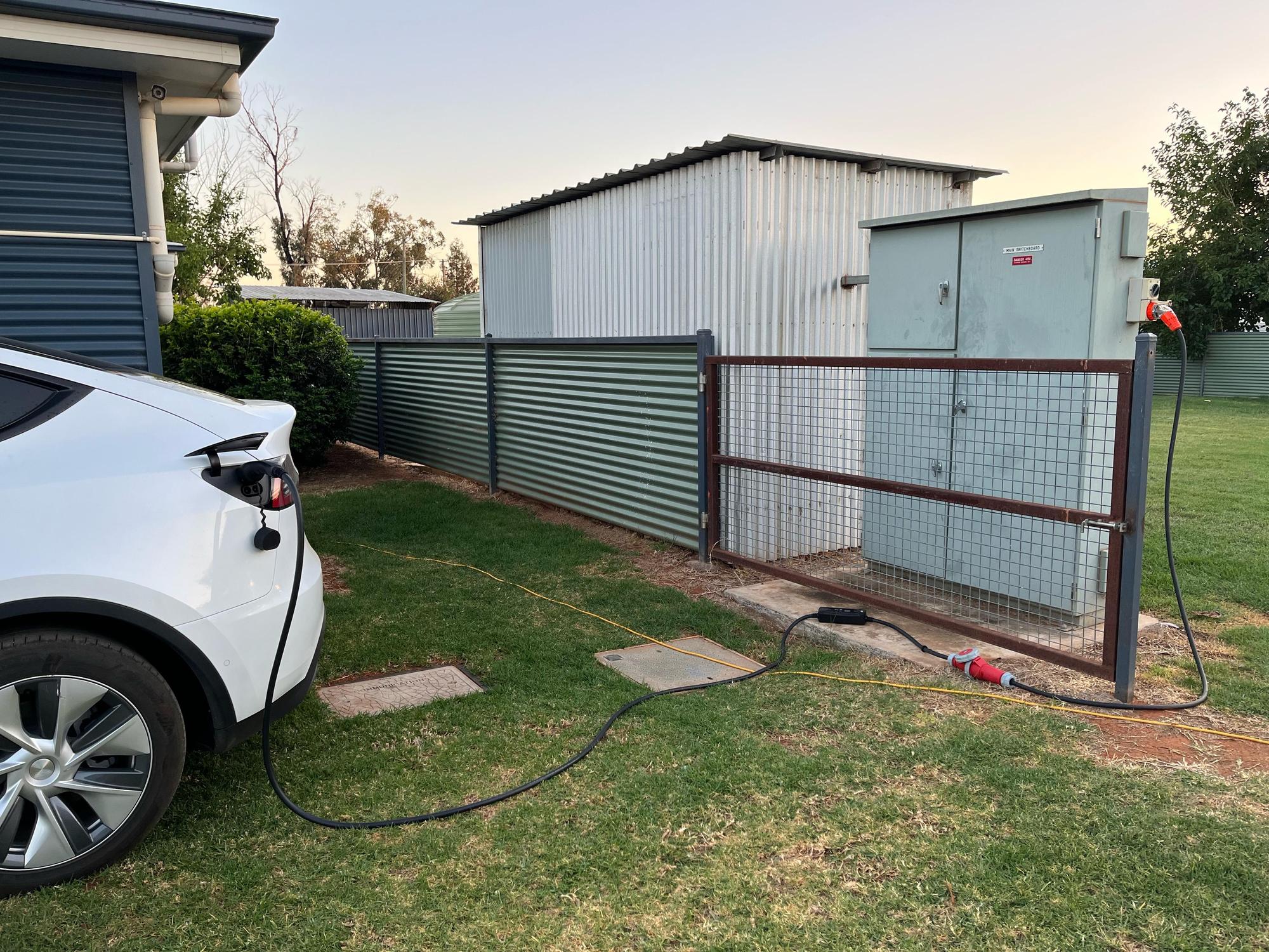 Pick A Box Motel | Morven, QLD | EV Station