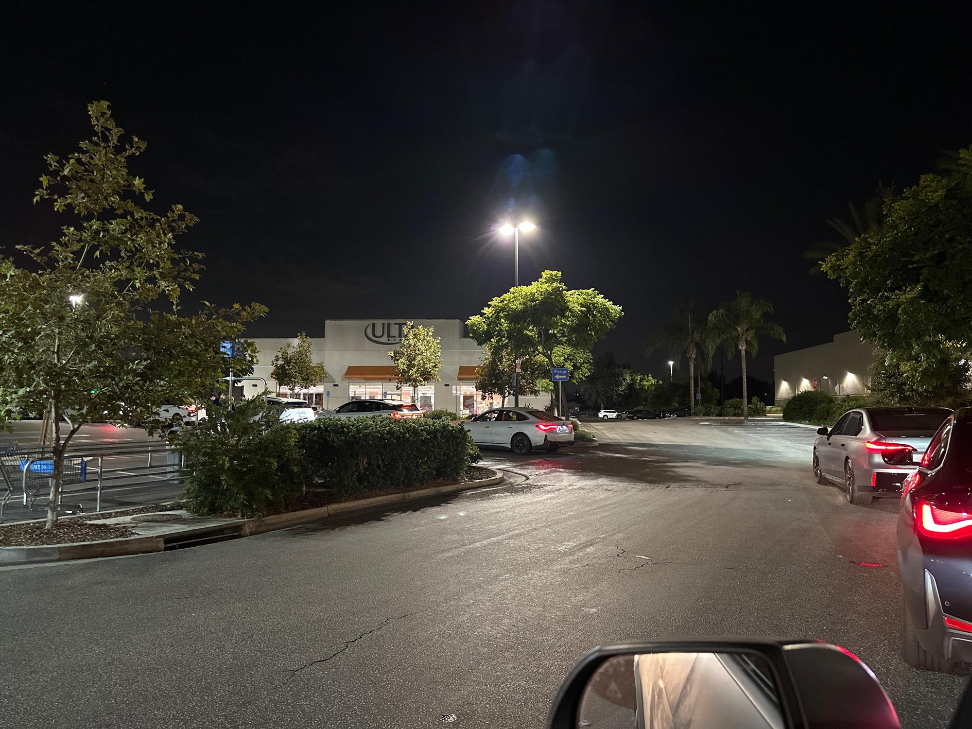 Walmart Superstore Burbank | Burbank, CA | EV Station