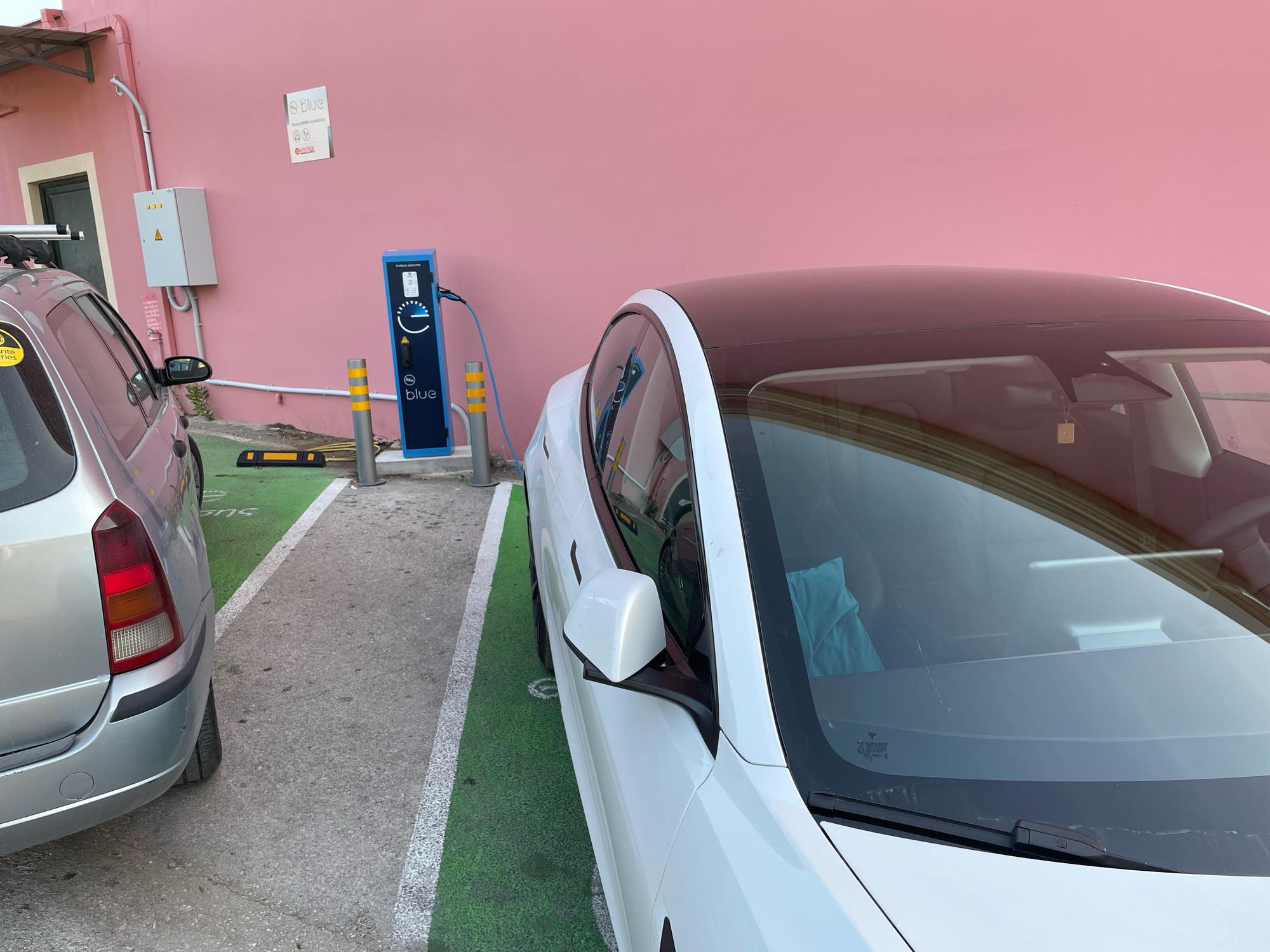 DEI Blue - Kritikos Supermarket | 5CQH+28 Paliki, Greece | EV Station