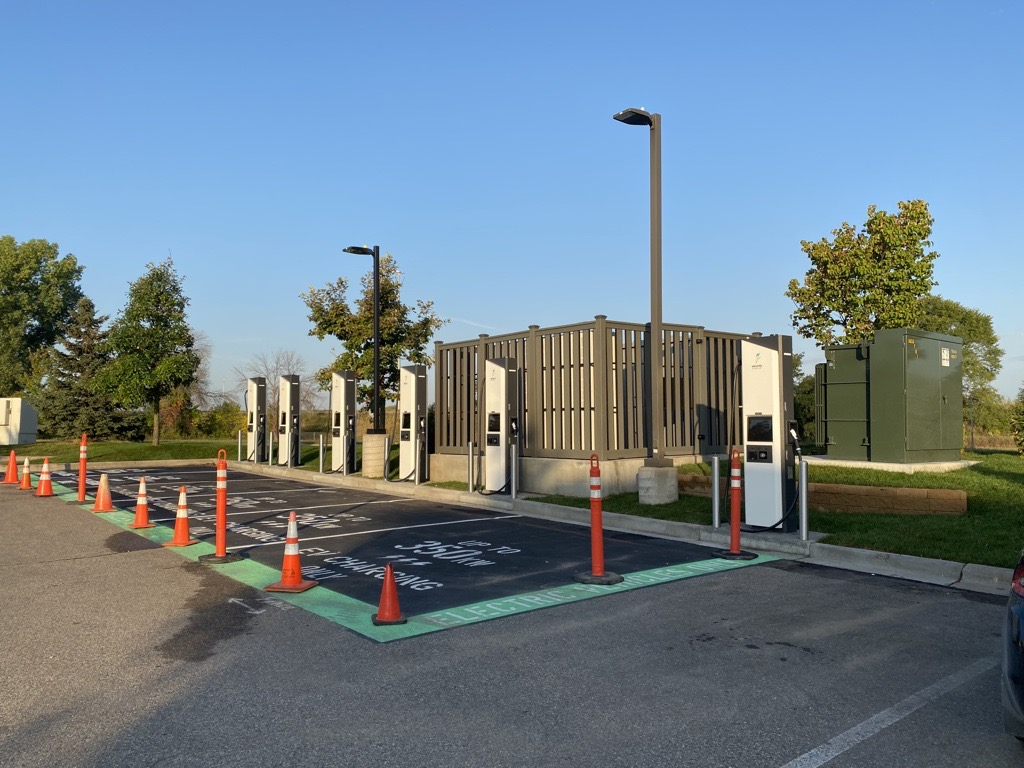 Twin Cities Premium Outlets (1) | Eagan, MN | EV Station