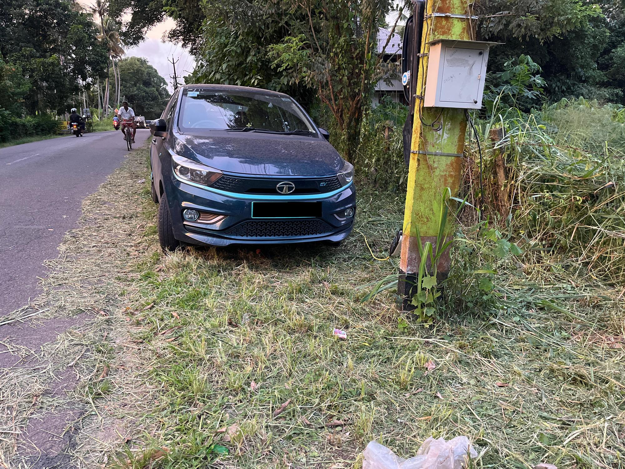 KSEBL POLE MOUNTED CHARGING UNIT | Madayikonam, KL | EV Station