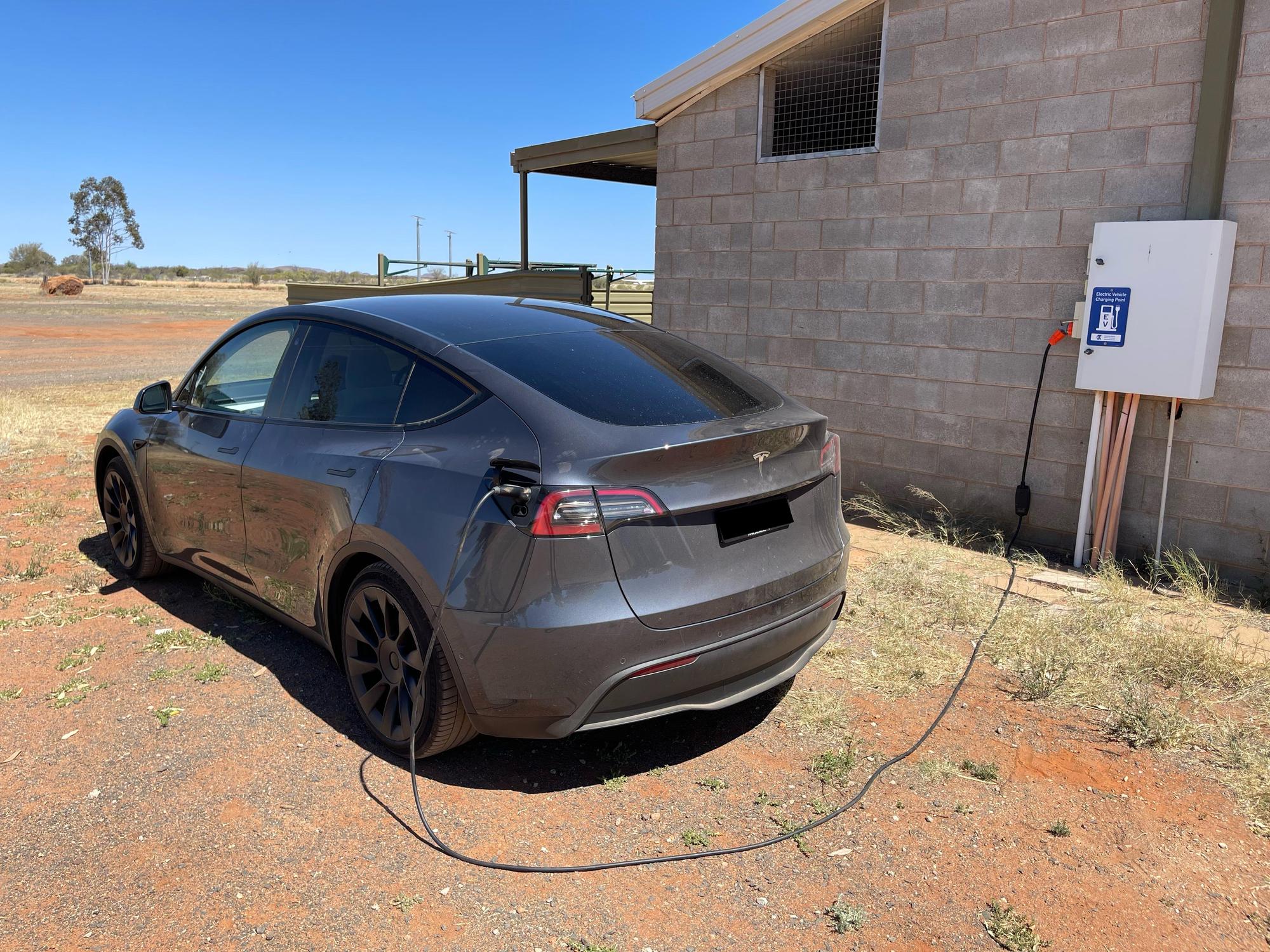 Kulgera Roadhouse and Caravan Park | Ghan, NT | EV Station
