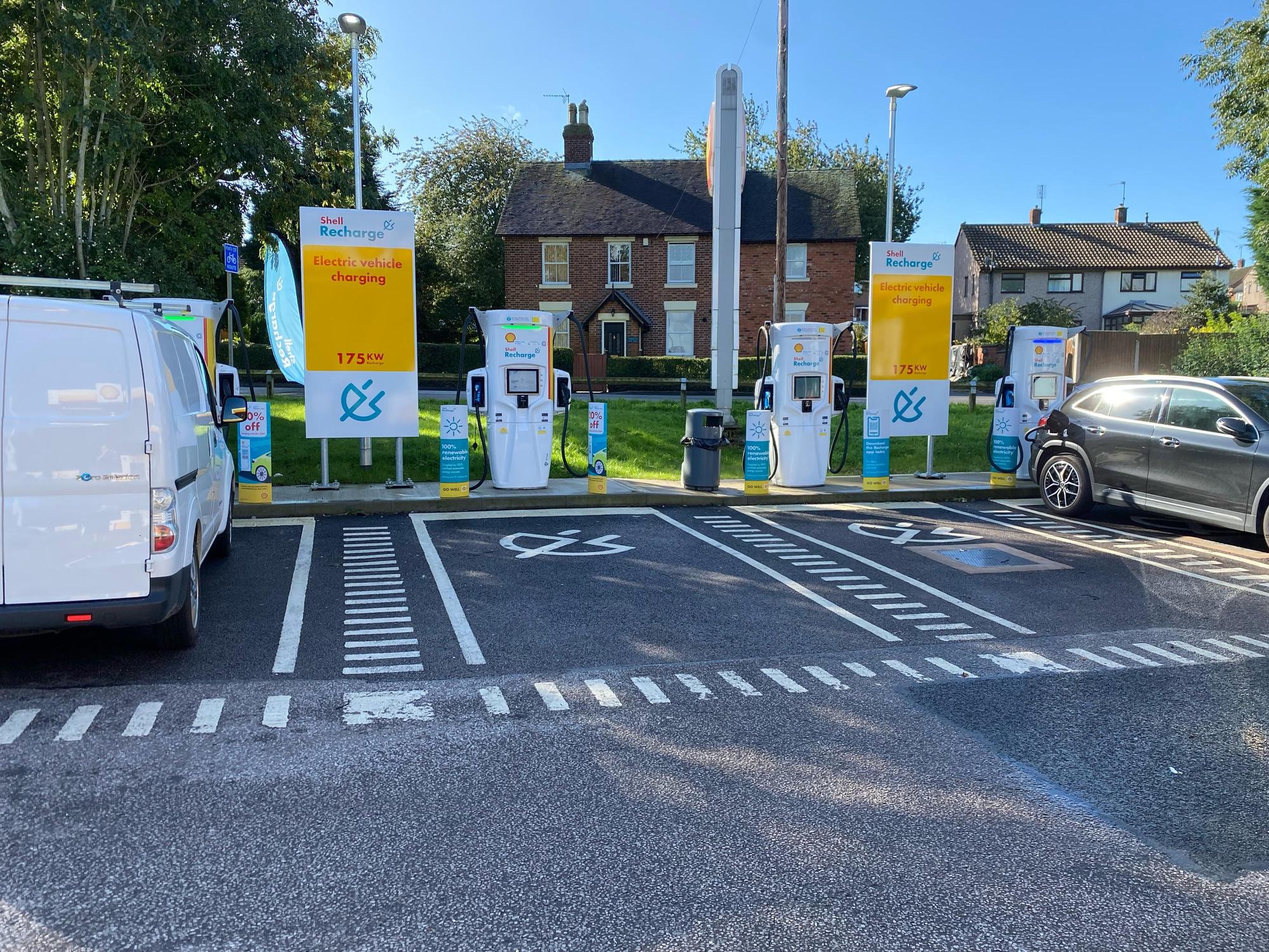 Shell Uttoxeter | New Road, Uttoxeter, ST14 7DB, UK | EV Station