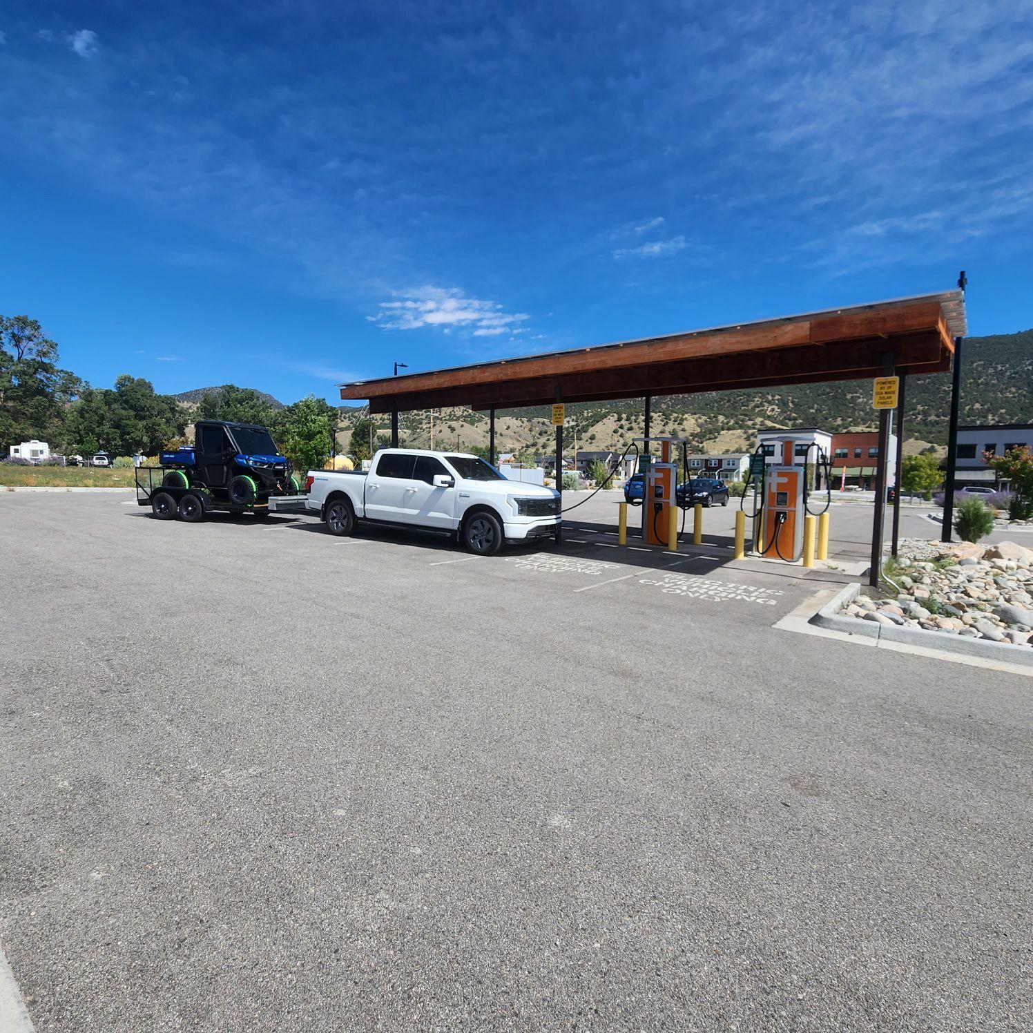 Mojo’s Eatery | Salida, CO | EV Station