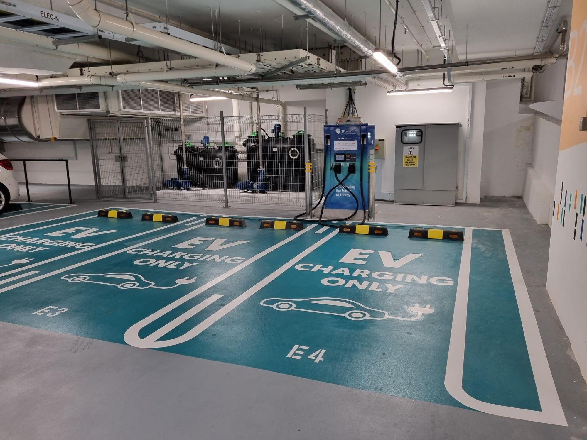 SP: Rochester Commons | 1 Rochester Park | EV Station