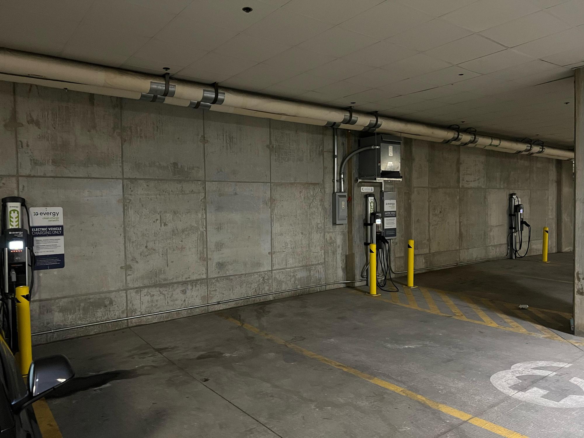 Power and Light Apartments | KCMO, MO | EV Station