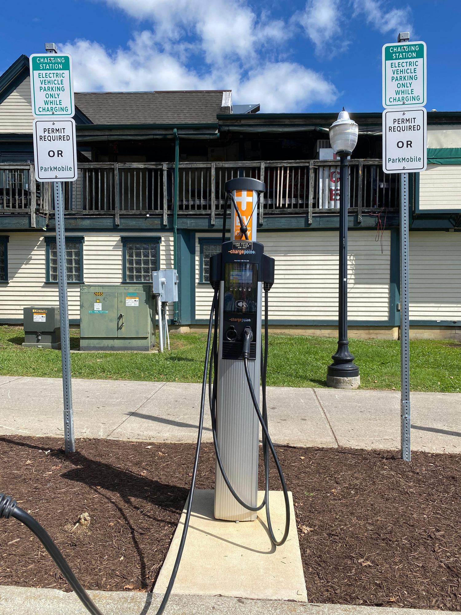 Virginia Tech - Squires Parking Lot | Blacksburg, VA | EV Station