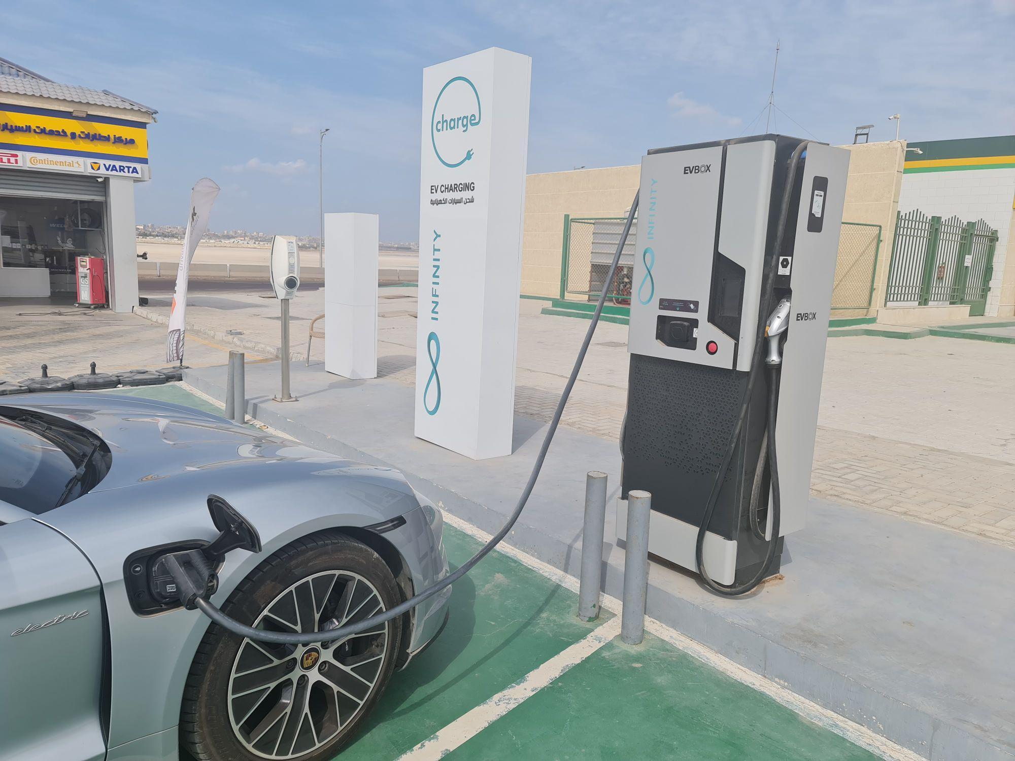 Infinity Chillout K21 Agamy | 3Q89+5P, Al Agamy Al Qebleyah (Umm Zaghyo ...