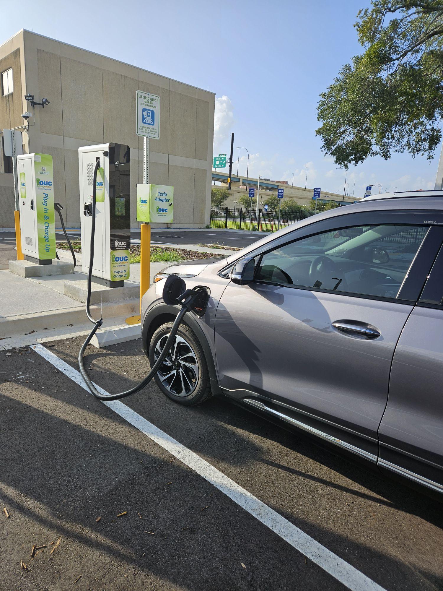 OUC Robinson ReCharge EV Hub | Orlando, FL | EV Station