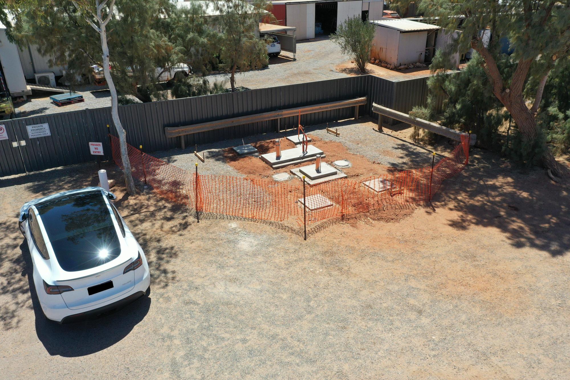 Overlander Roadhouse (1) | Hamelin Pool, WA | EV Station