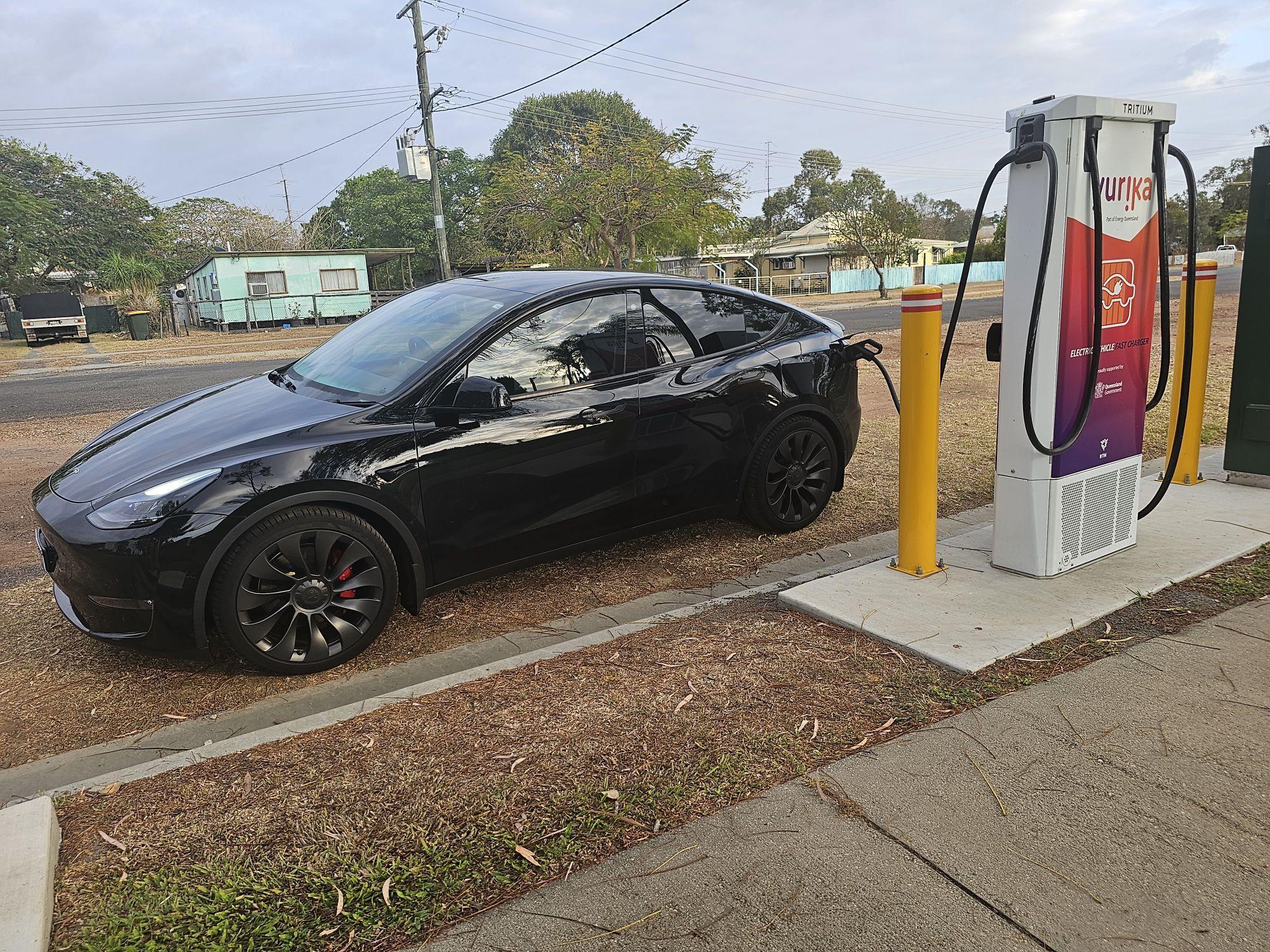 QESH Dingo | Dingo, QLD | EV Station