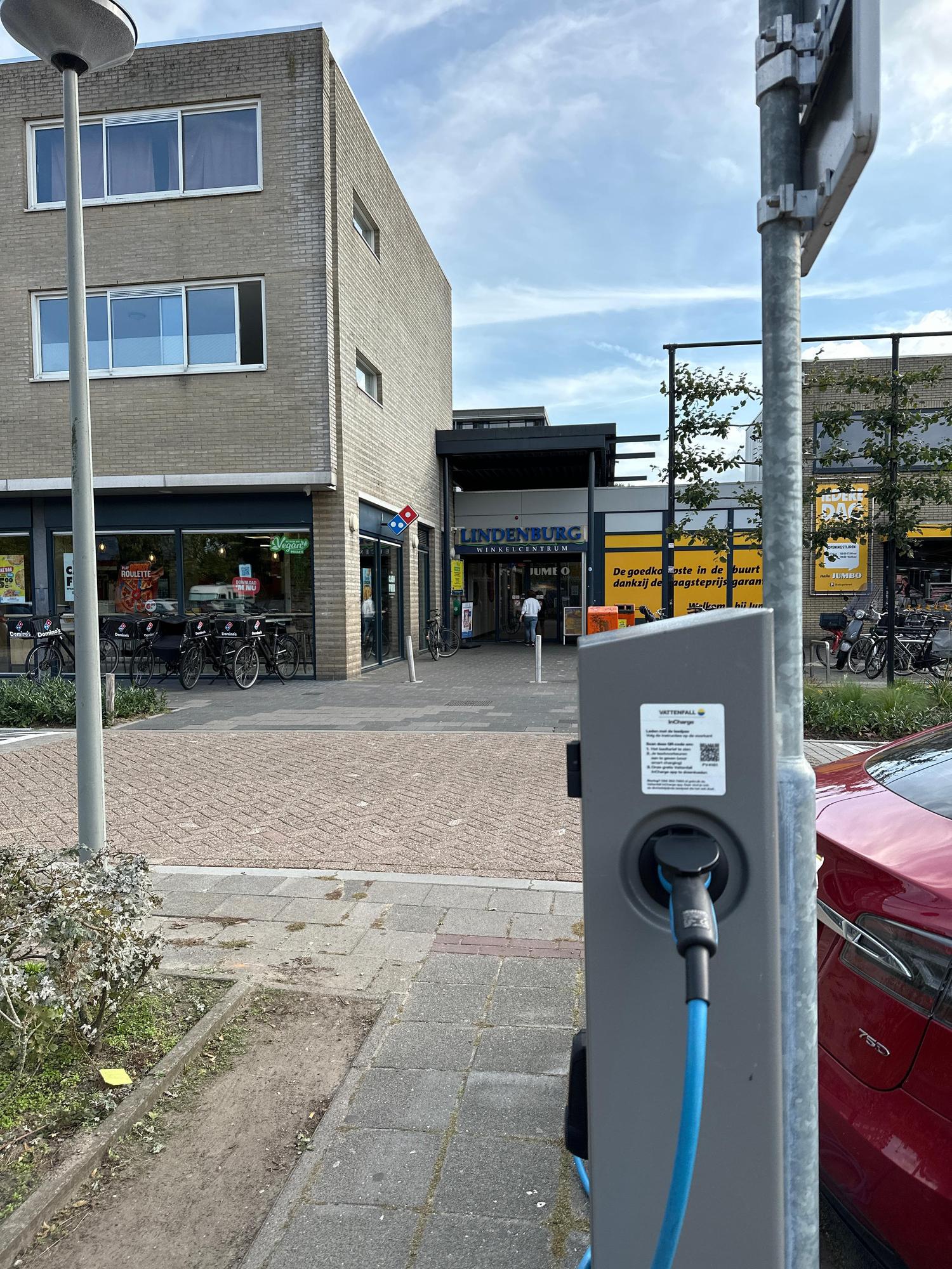 Lindenburg winkelcentrum | Roosendaal, NB | EV Station