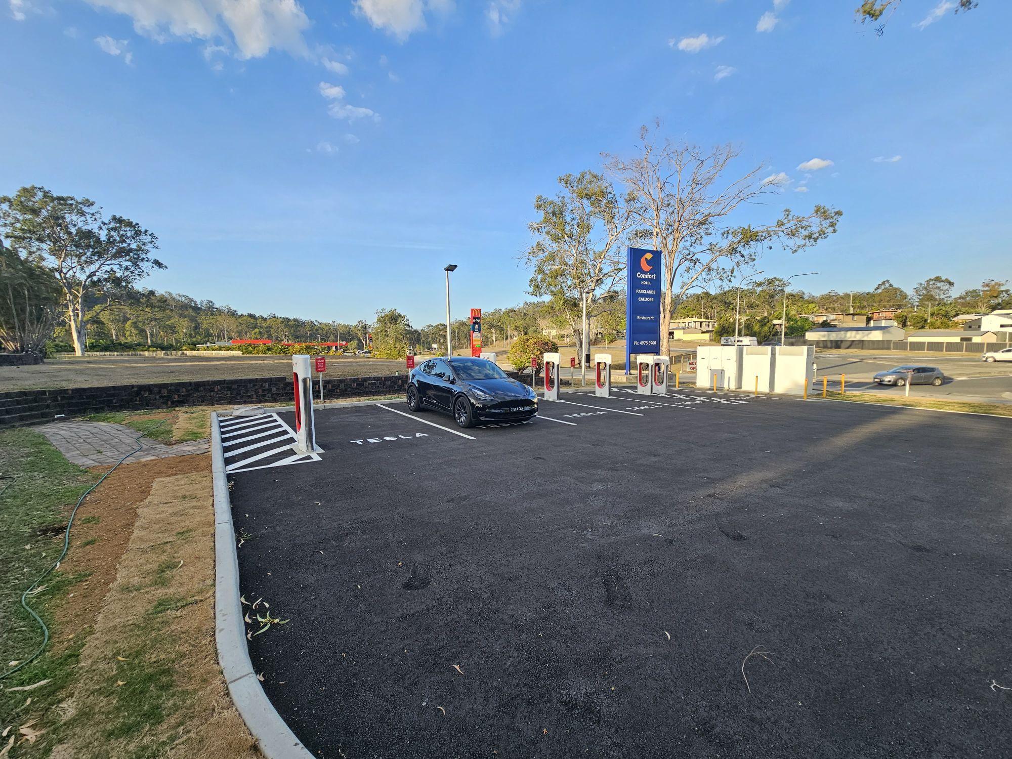 Comfort Hotel Parklands Calliope | Calliope, QLD | EV Station