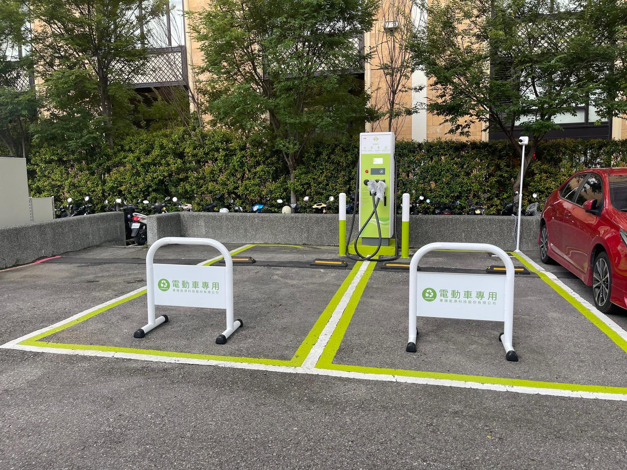 ECAR 台中朝富站 | 407台中市西屯區朝富路101號 | EV Station