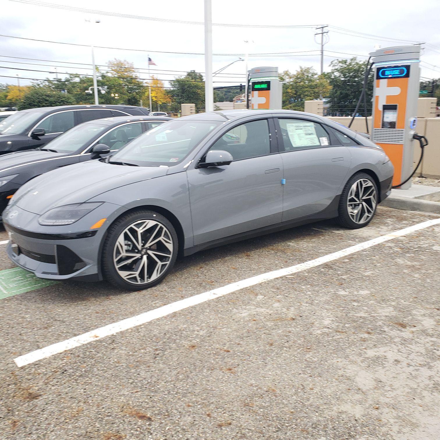 Ron Marhofer Hyundai | Akron, OH | EV Station