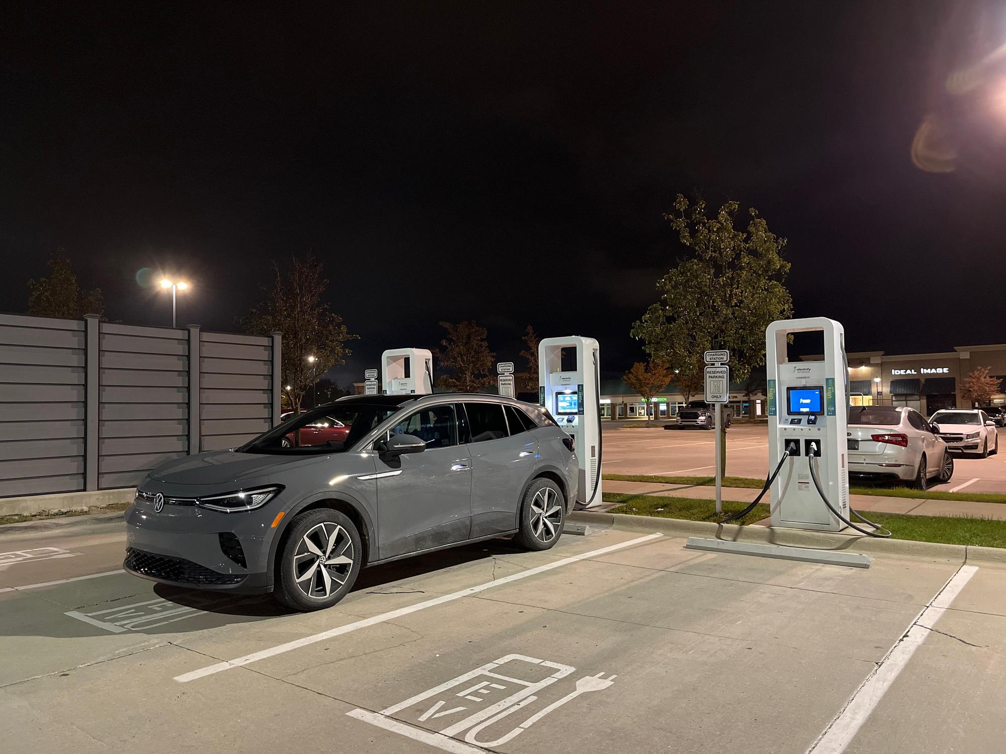 Walmart Supercenter | Novi, MI | EV Station