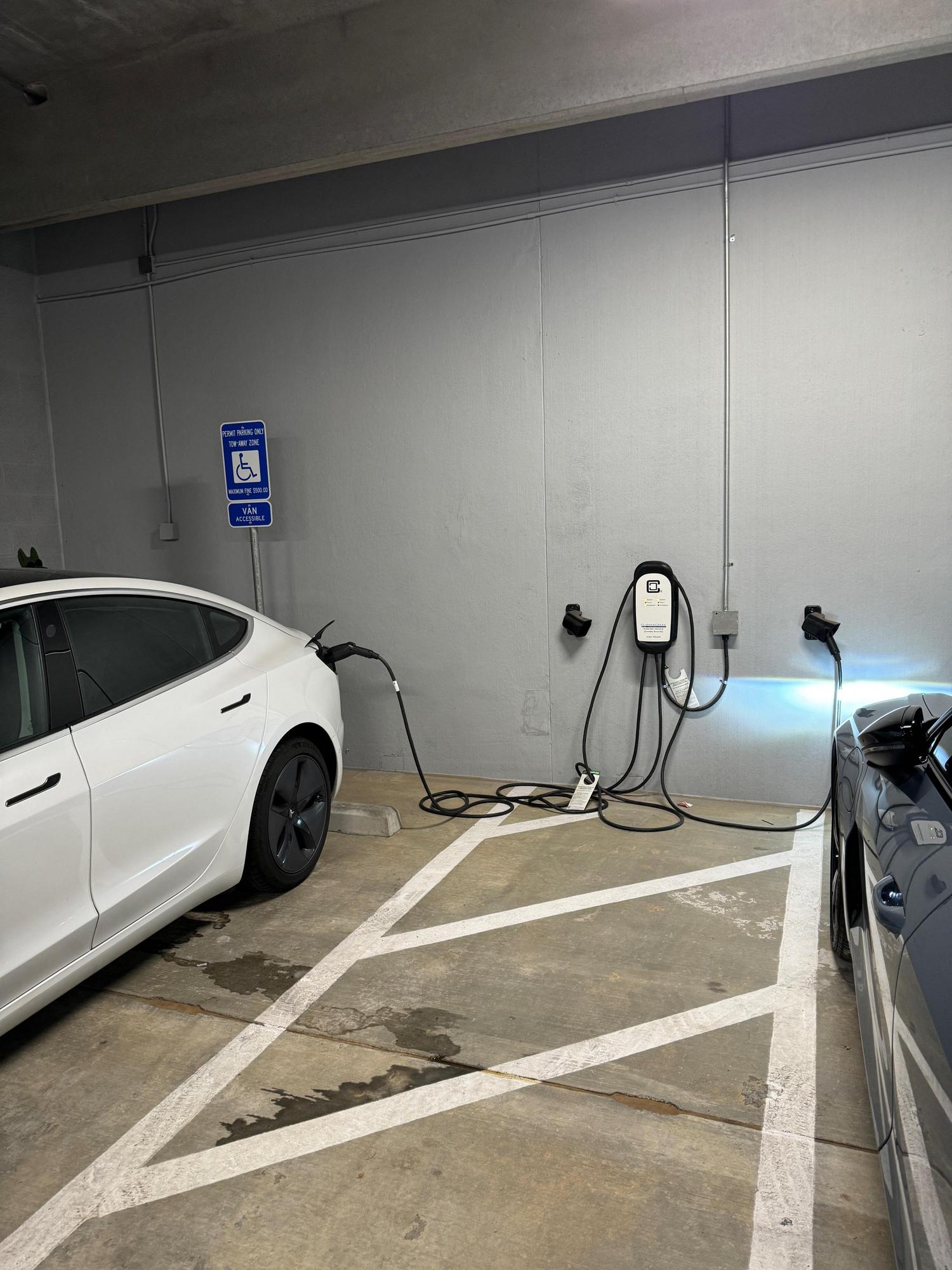 Iris O4W Apartments | Atlanta, GA | EV Station