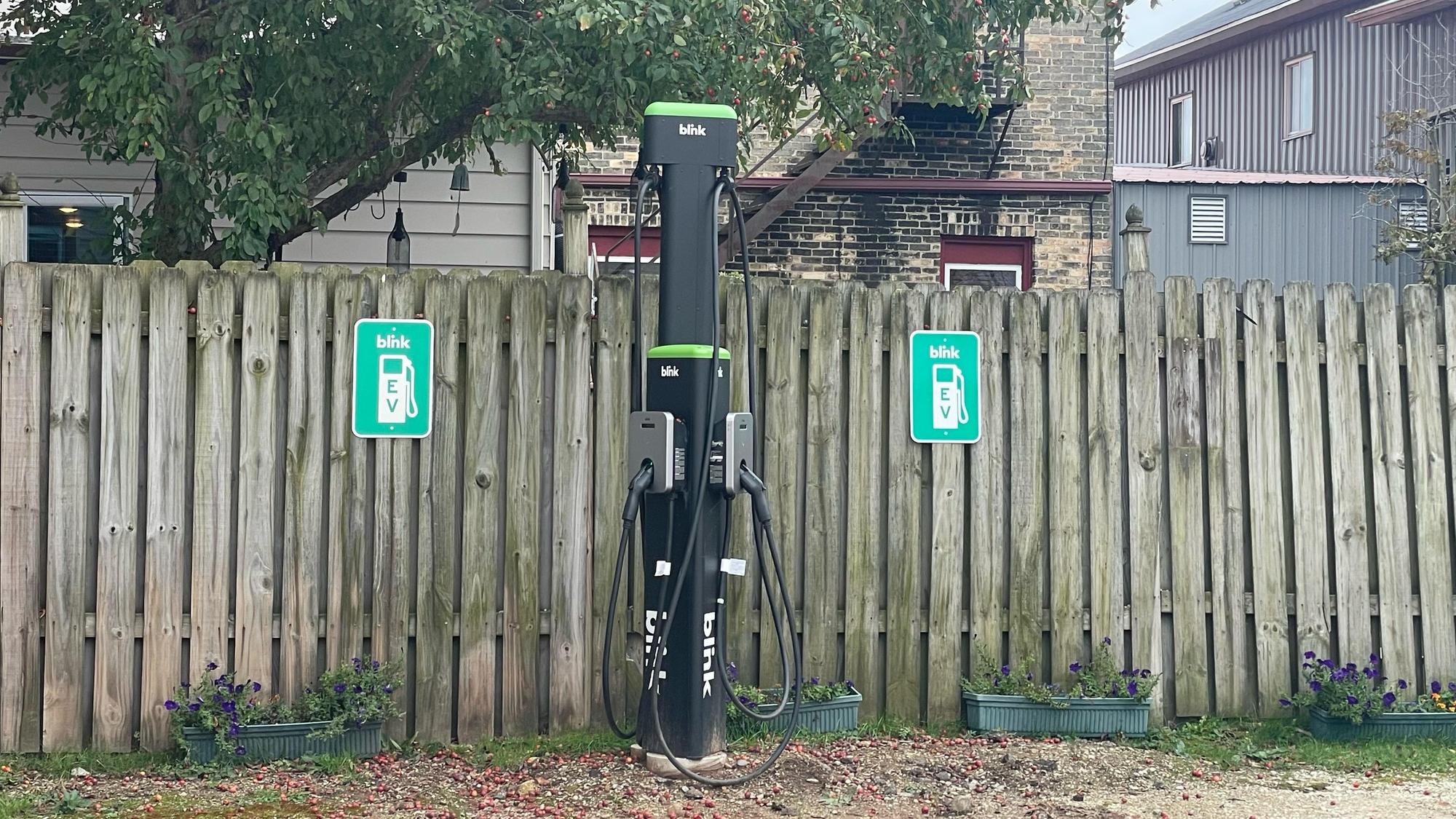 Hotel Stebbins | Algoma, WI | EV Station
