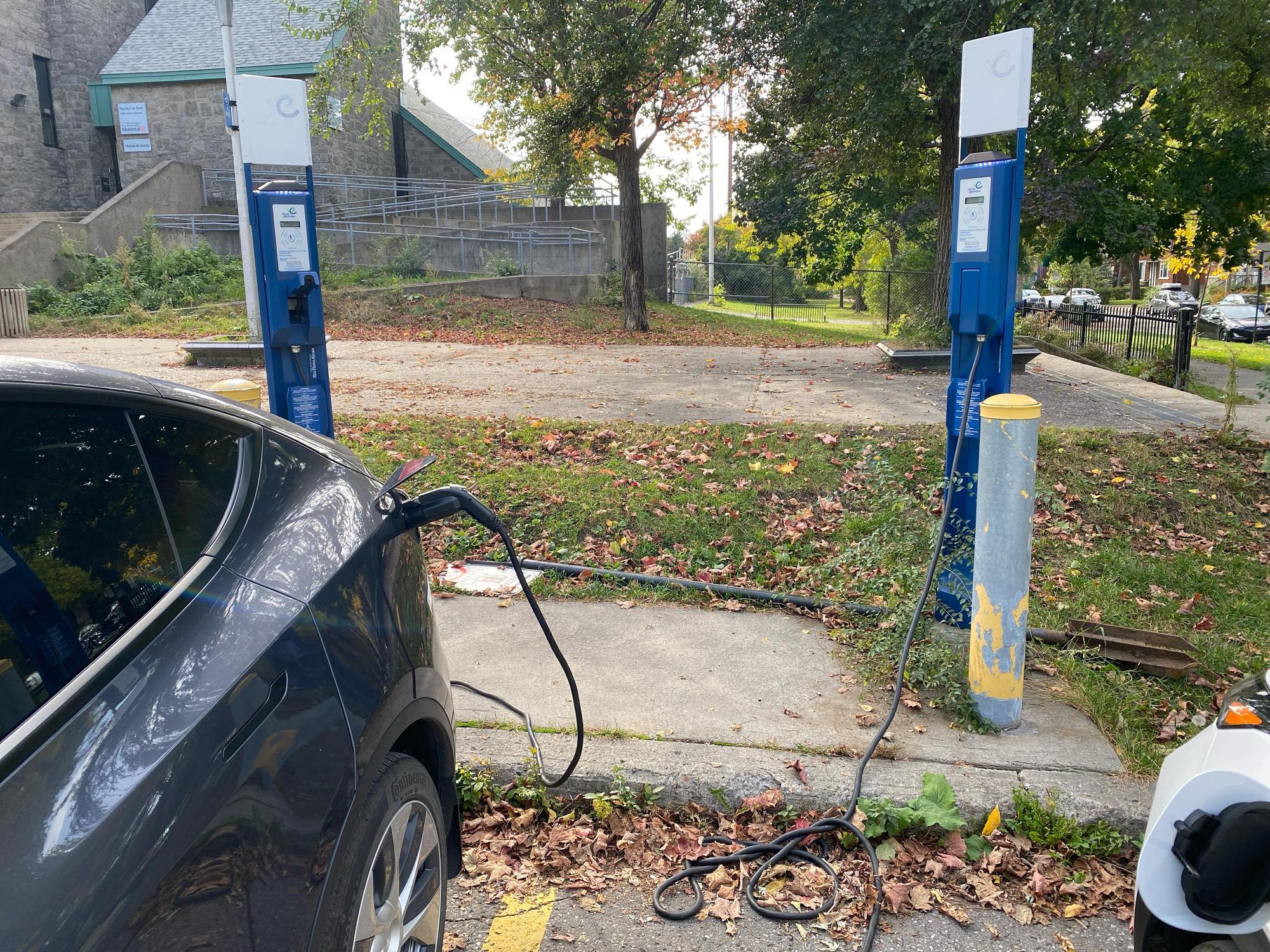 Parc Kent | Montréal, QC | EV Station
