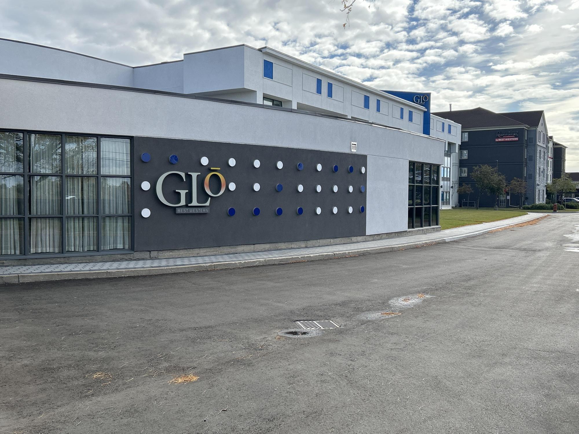 Glo Best Western Mississauga Corporate Centre | Mississauga, ON | EV ...