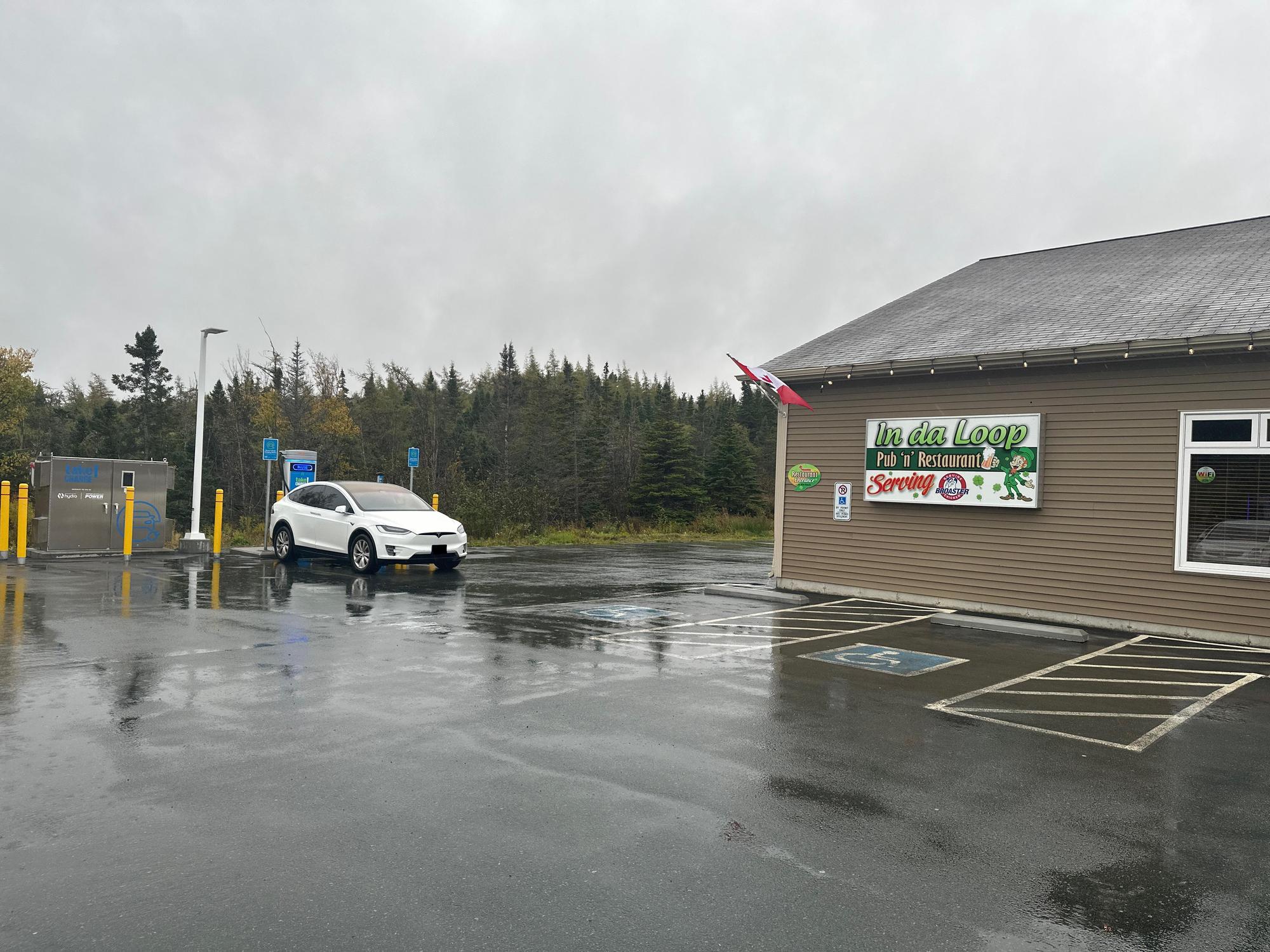 In da Loop Restaurant | Aquaforte, NL | EV Station