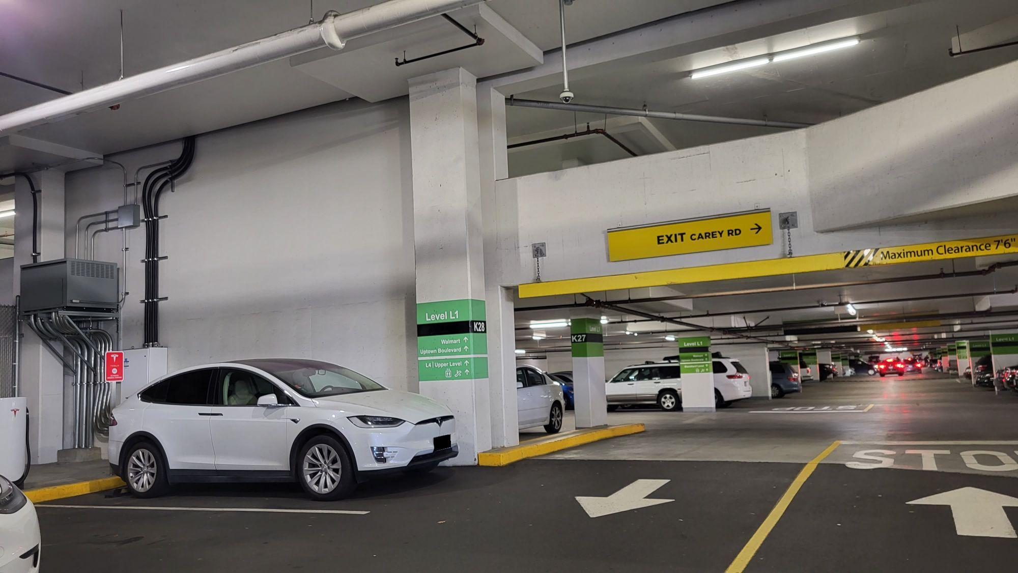 Uptown Shopping Centre (3) | Victoria, BC | EV Station