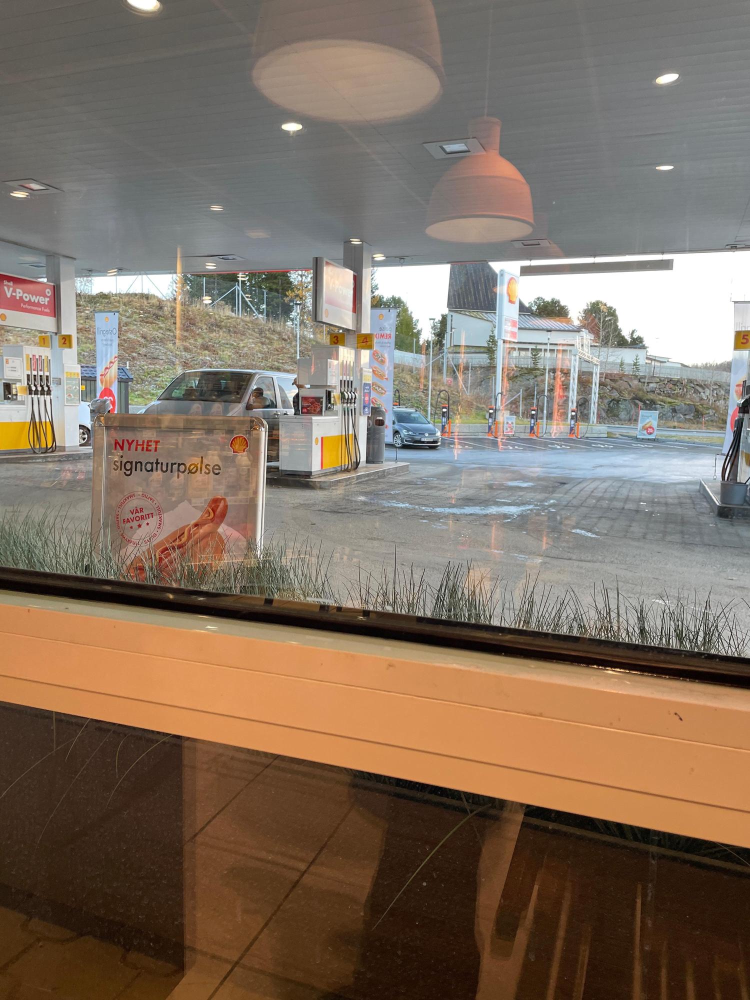 Shell Åsby | Rødbergveien 37, 9409 Harstad | EV Station